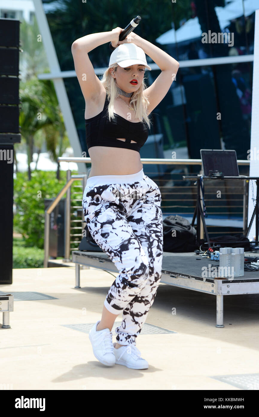 Bebe rexha beach hi-res stock photography and images - Alamy