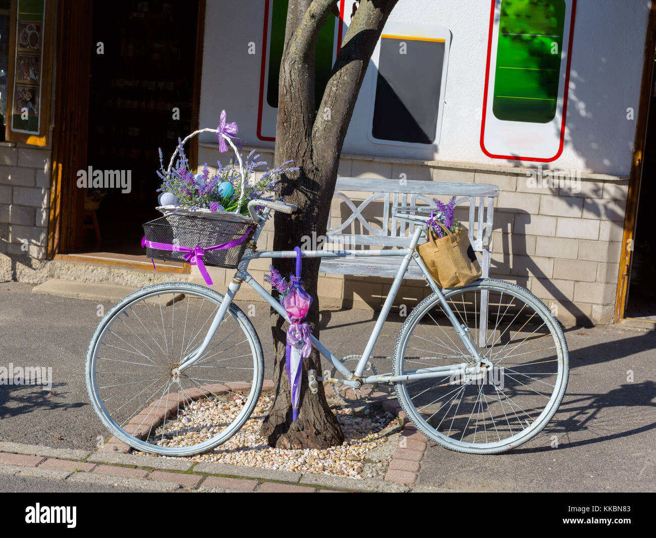 Decorative bicycle wheel hi-res stock photography and images - Alamy