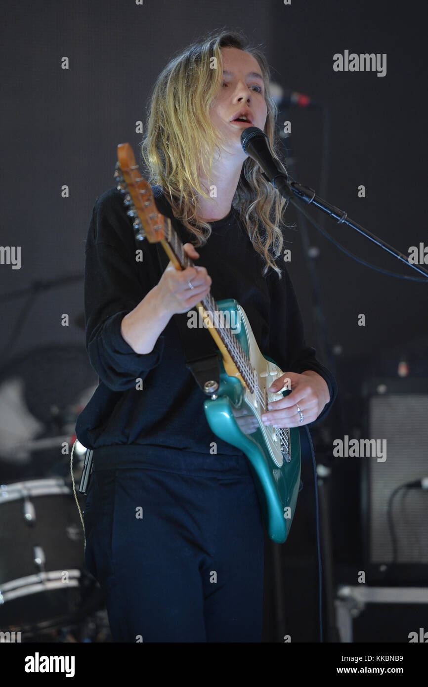 Amber japanese house hi-res stock photography and images - Alamy