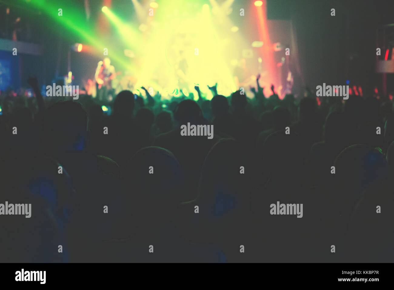 Audience applauding in concert hall hi-res stock photography and images ...