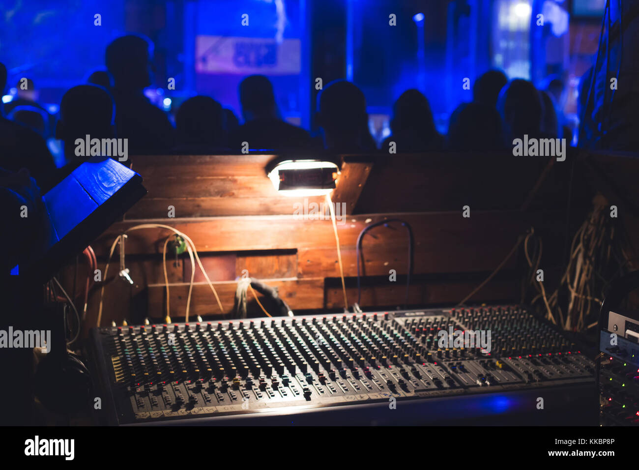 Sound engineer concert hi-res stock photography and images - Alamy