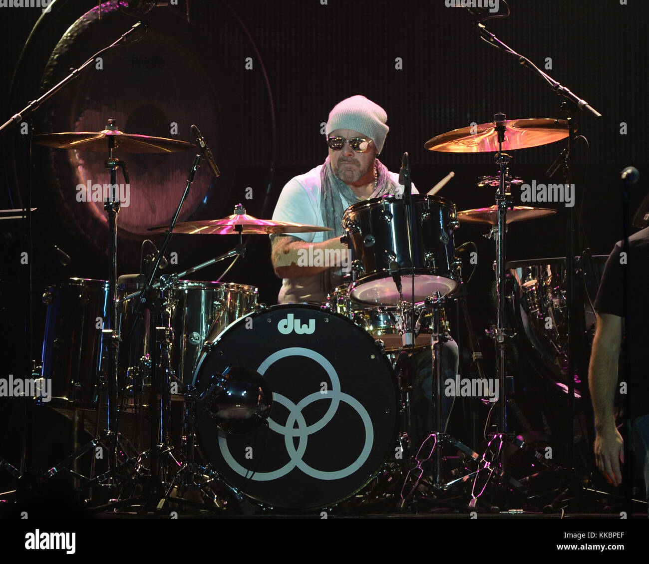 Jason bonham drums hi-res stock photography and images - Alamy