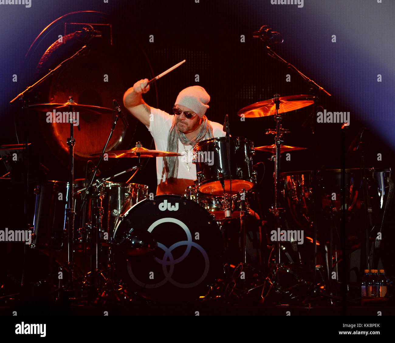 Jason bonham drums hi-res stock photography and images - Alamy