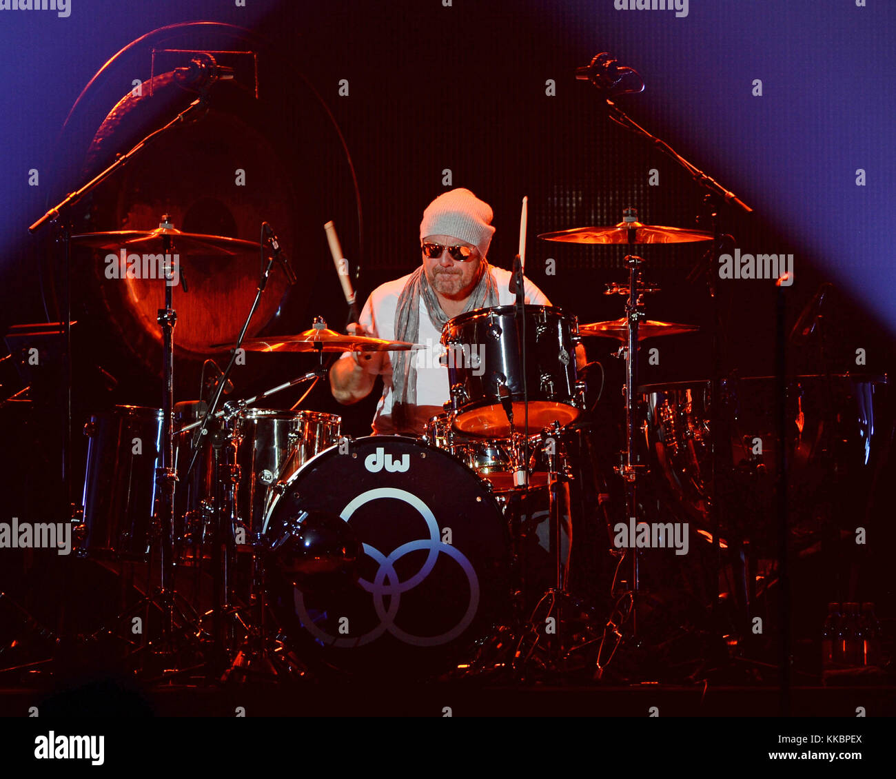 Jason bonham drums hi-res stock photography and images - Alamy