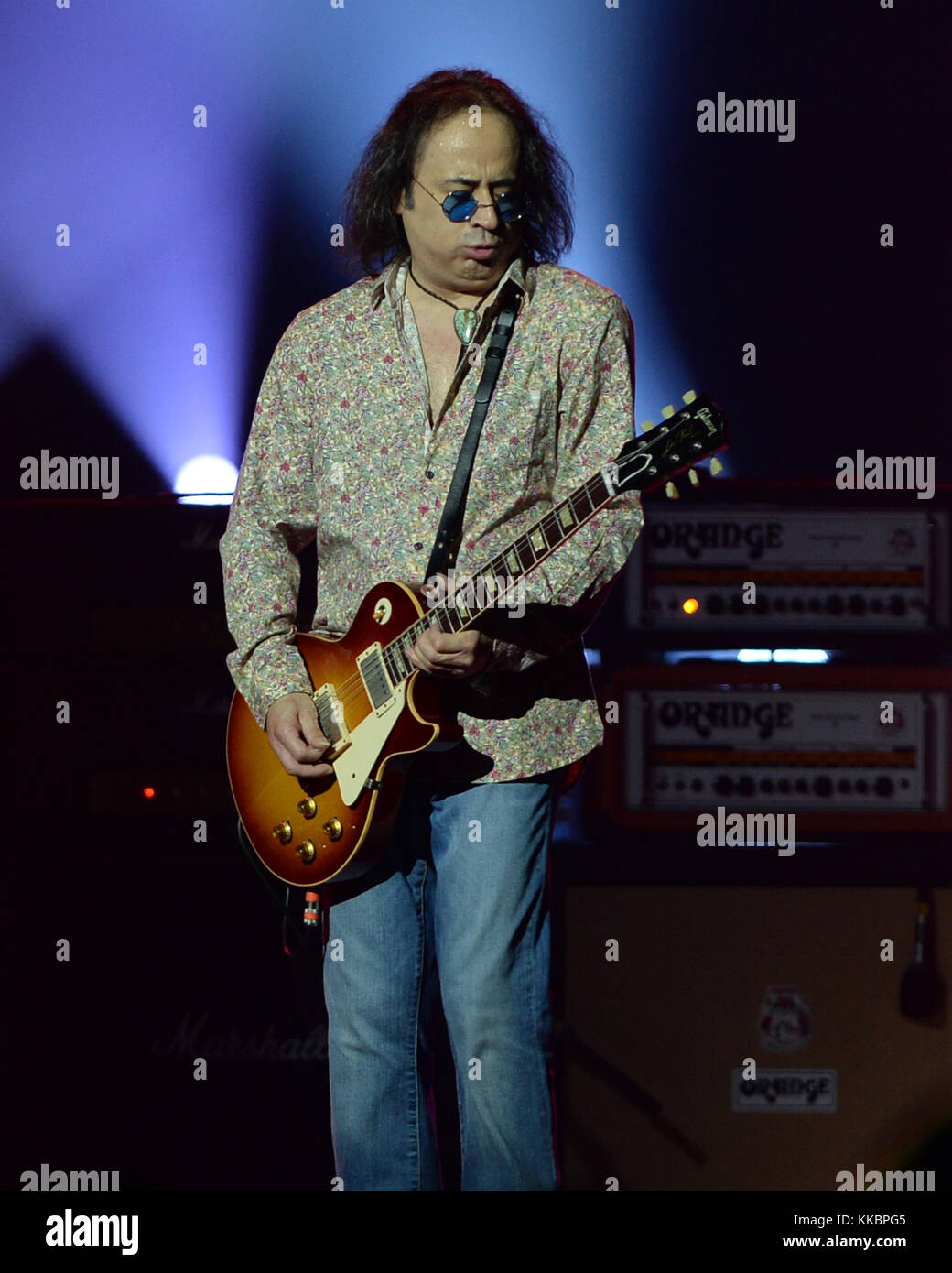 HOLLYWOOD FL - JUNE 08: Tony Catania of Jason Bonham's Led Zeppelin ...