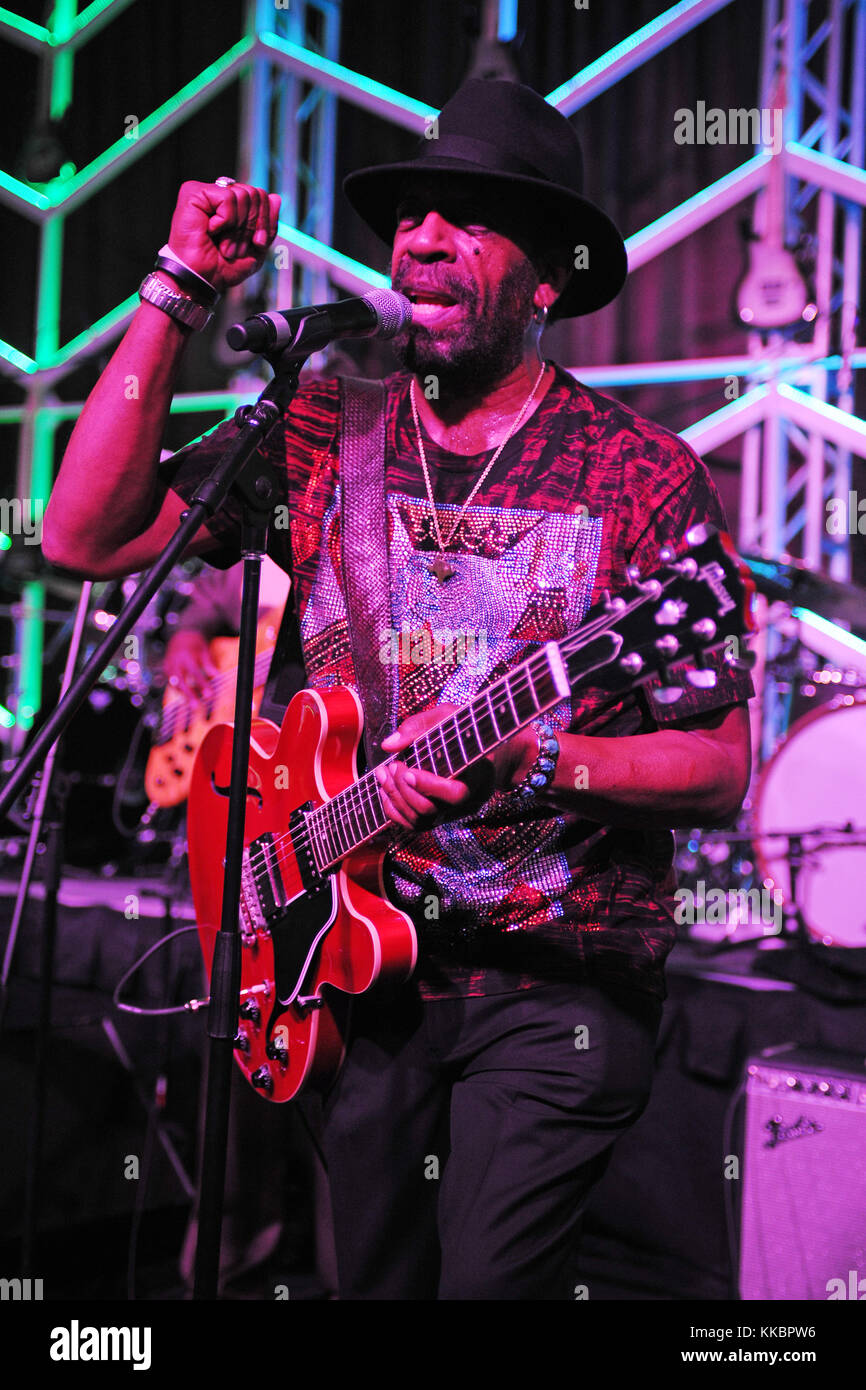 HOLLYWOOD FL - FEBRUARY 06: Howard E. Scott and Lee Oskar of The ...