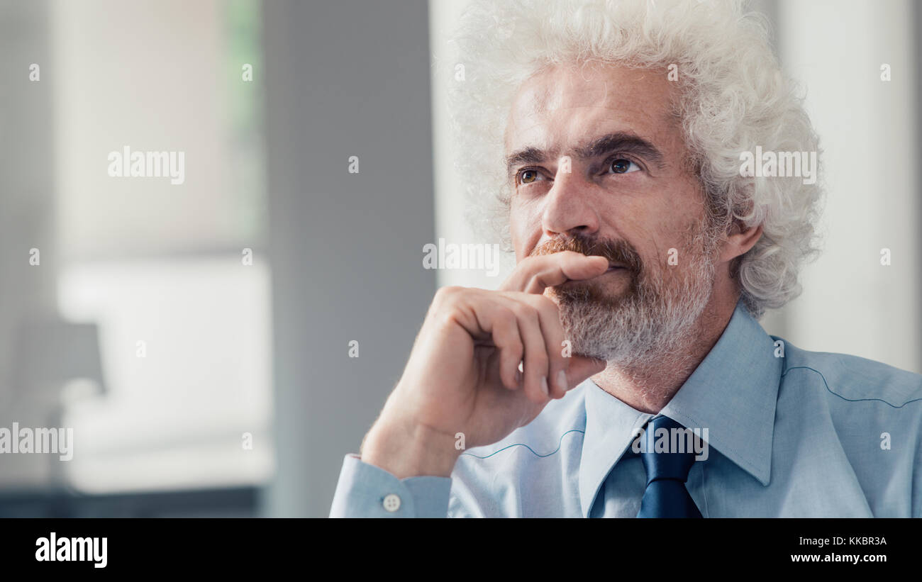 Hand on chin and thinking hi-res stock photography and images - Alamy
