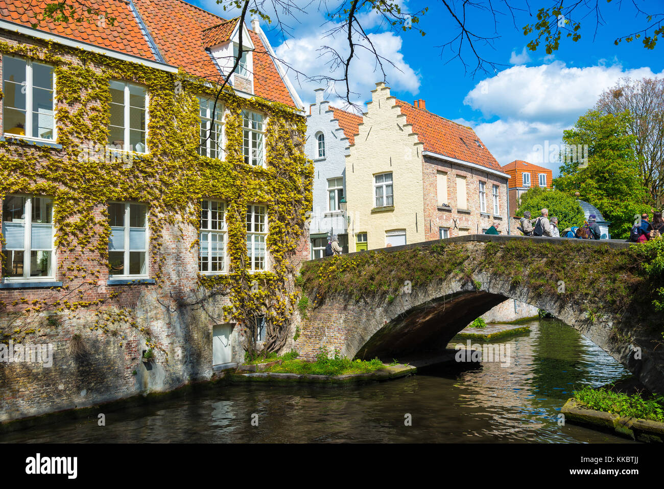 Bridge canal scenic architecture hi-res stock photography and images ...