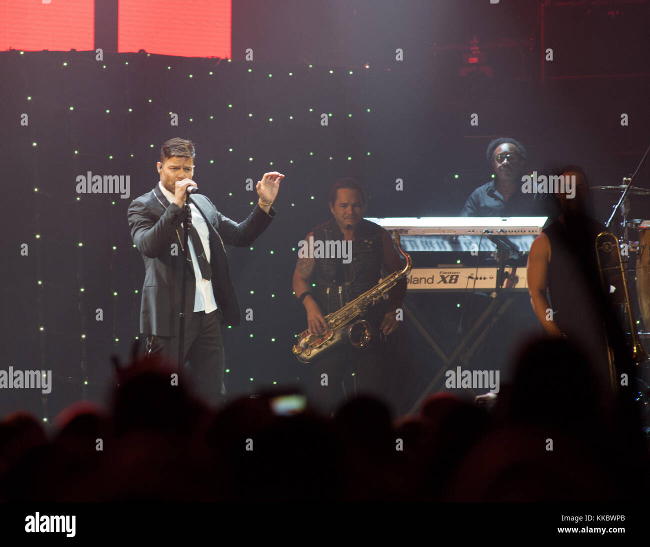 HOLLYWOOD FL - AUGUST 01: Ricky Martin Performs On The One World Tour ...