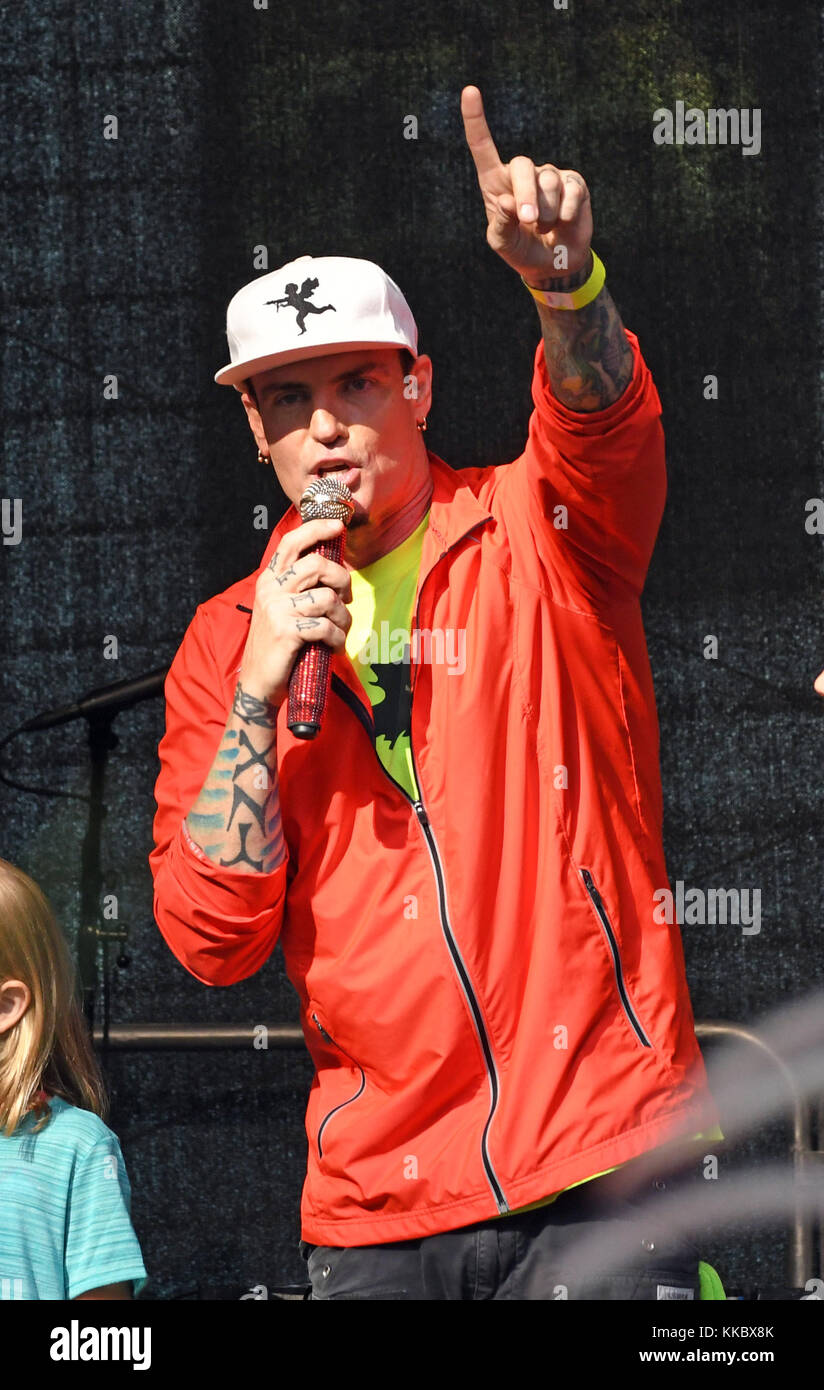 Vanilla ice rapper hi-res stock photography and images - Alamy