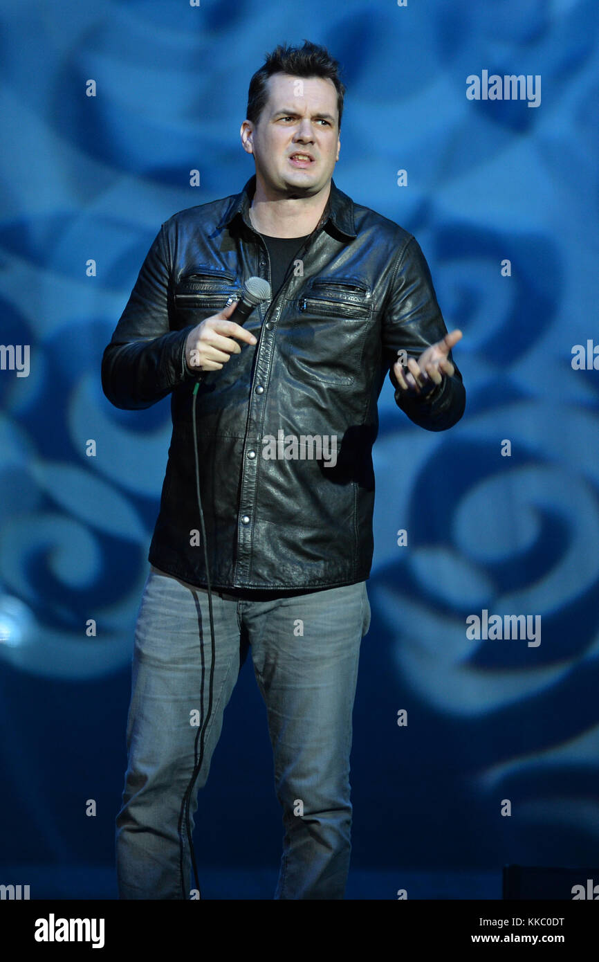 Jim jefferies comedian hi-res stock photography and images - Alamy