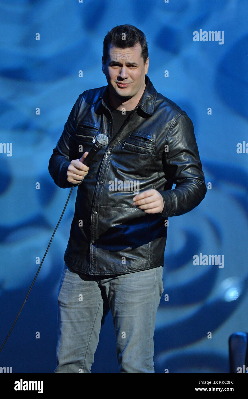 Jim jefferies comedian hi-res stock photography and images - Alamy