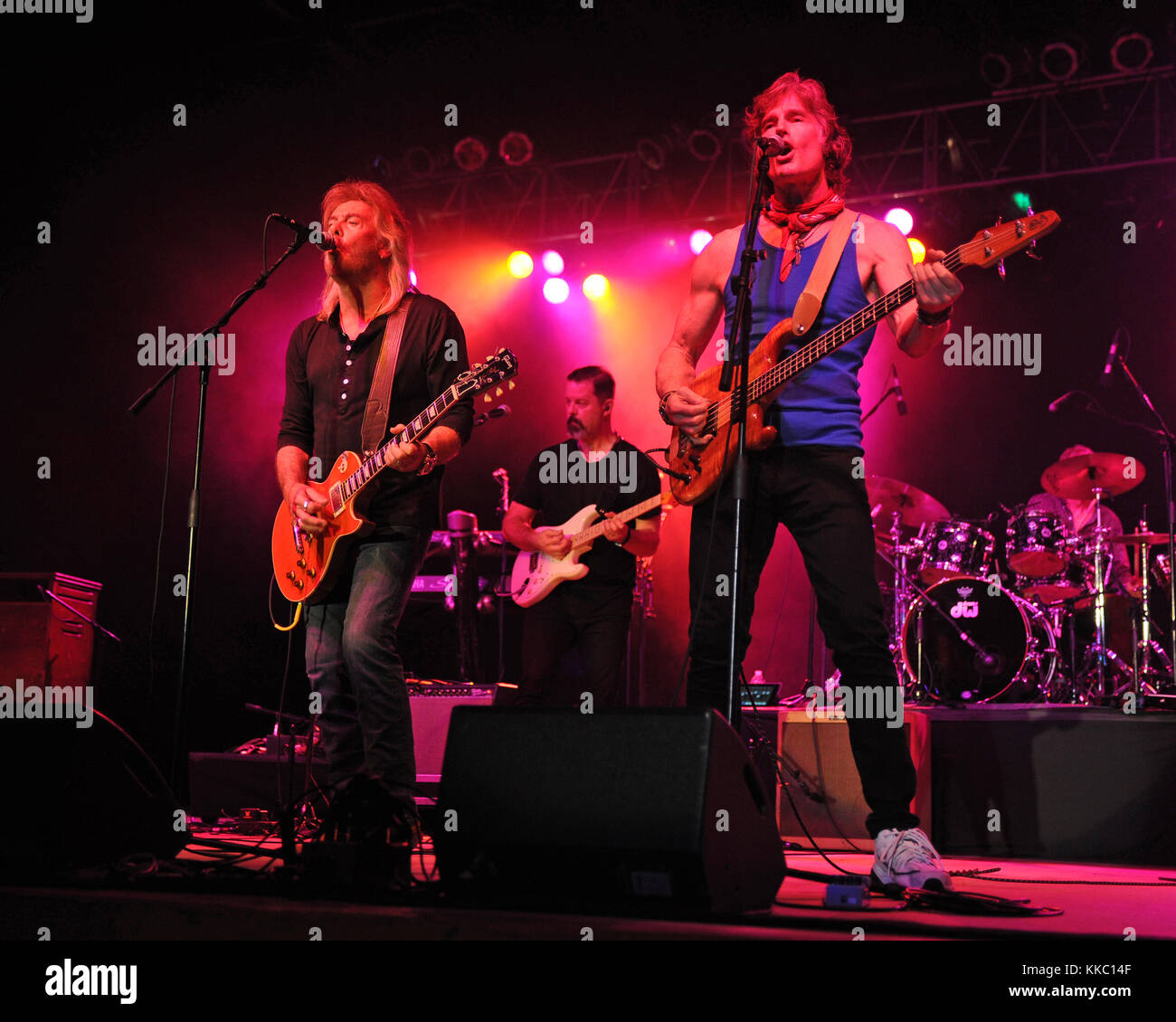 Ronn moss peter beckett hi-res stock photography and images - Alamy