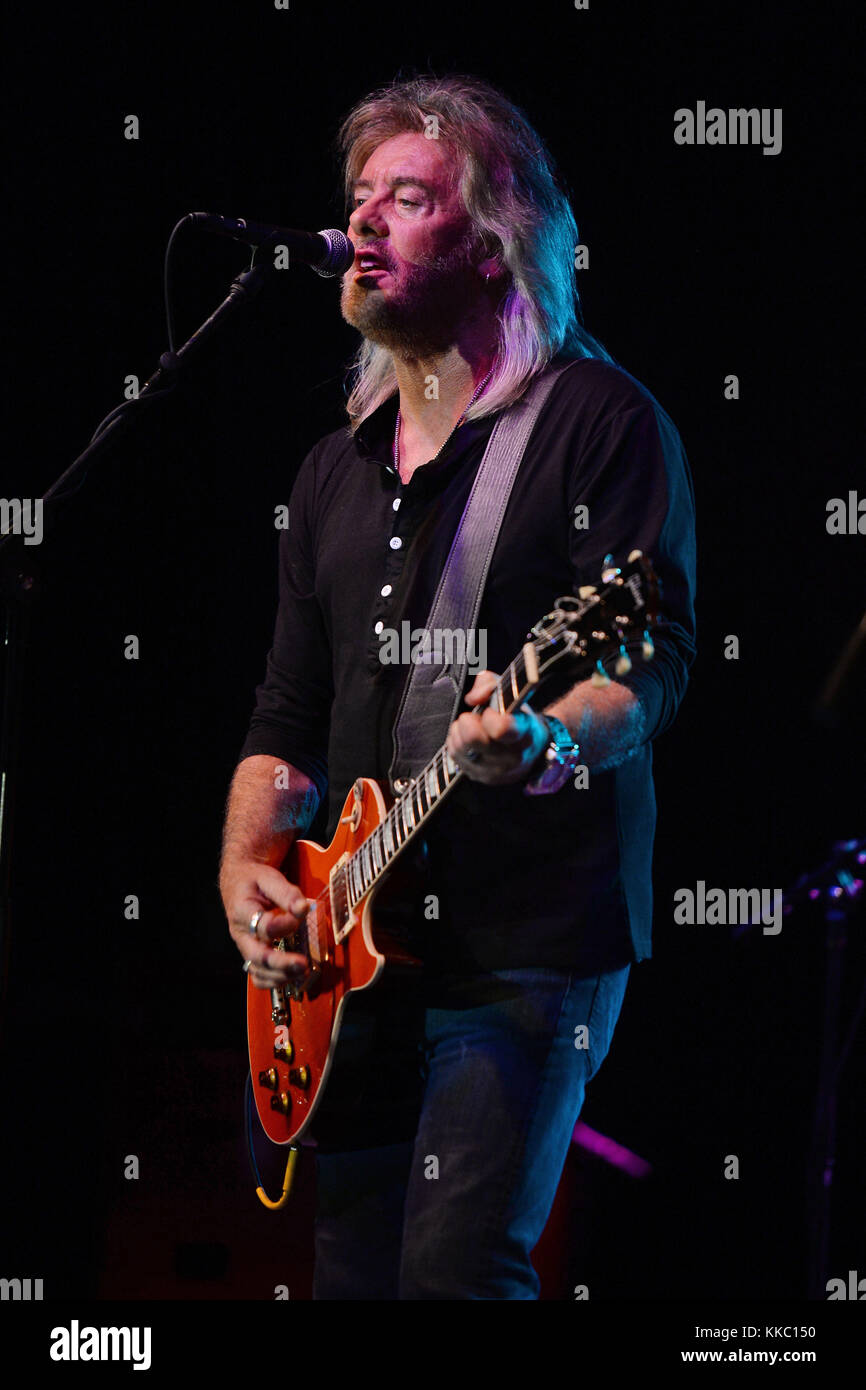 Peter beckett hi-res stock photography and images - Alamy