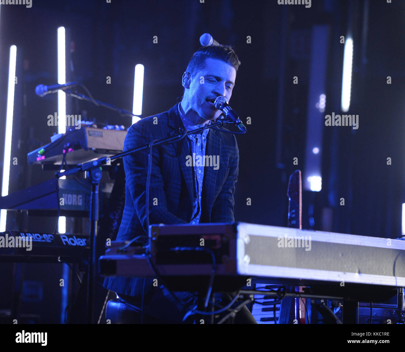 FORT LAUDERDALE, FL - FEBRUARY 18: Paul Meany of Mutemath performs at ...