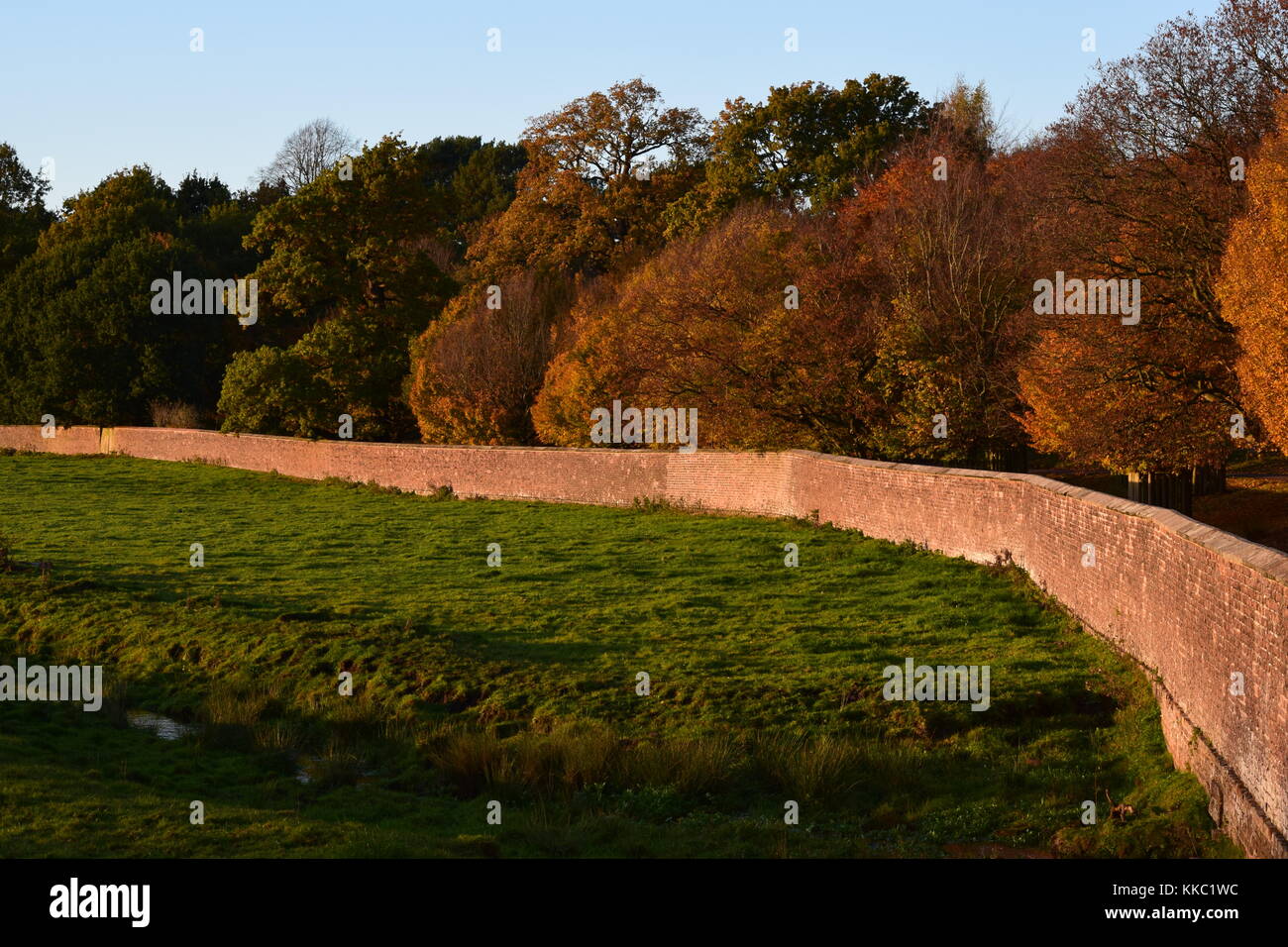 Perimeter wall hi-res stock photography and images - Alamy