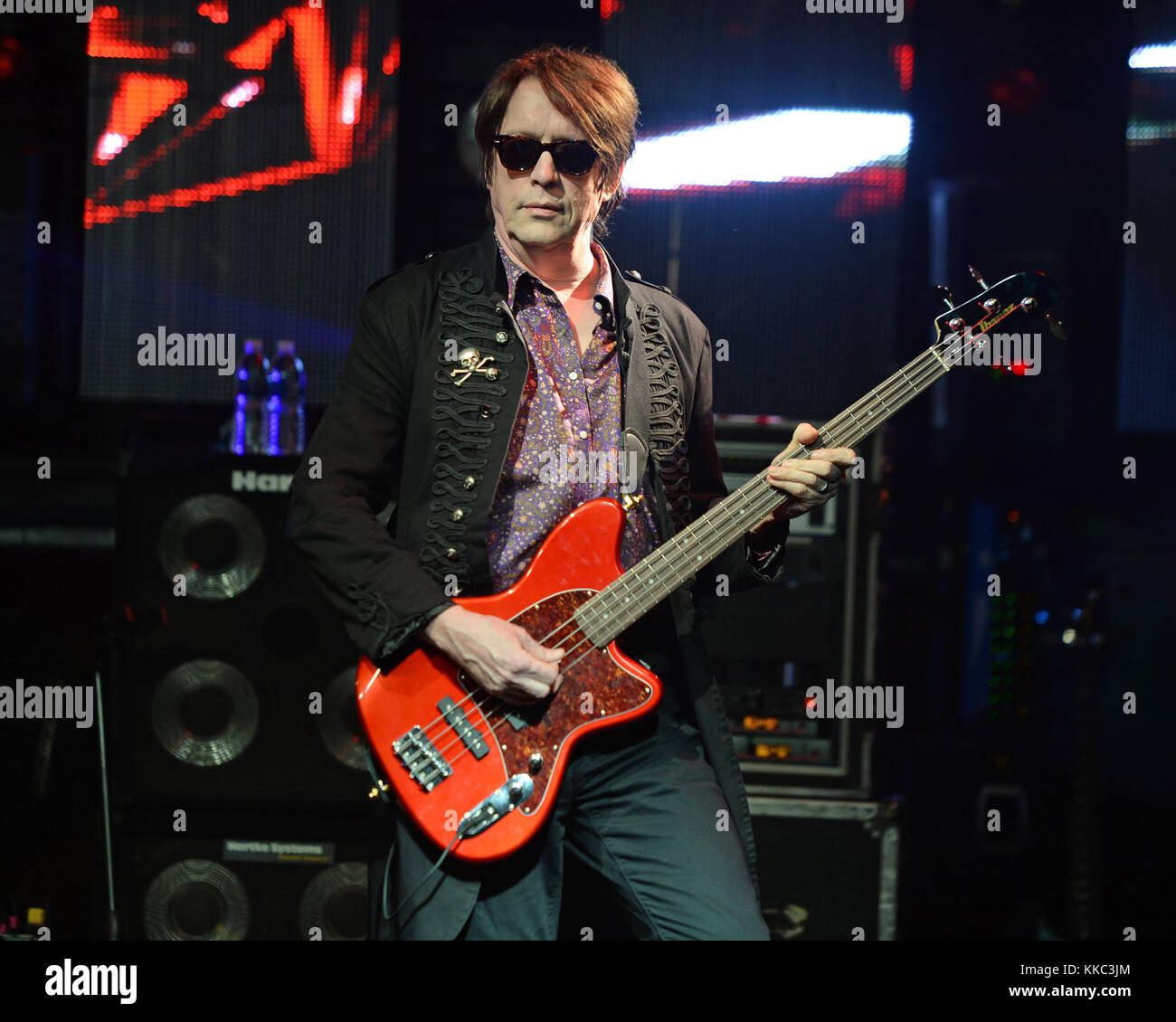 FORT LAUDERDALE, FL - OCTOBER 23: Tim Butler of The Psychedelic Furs ...