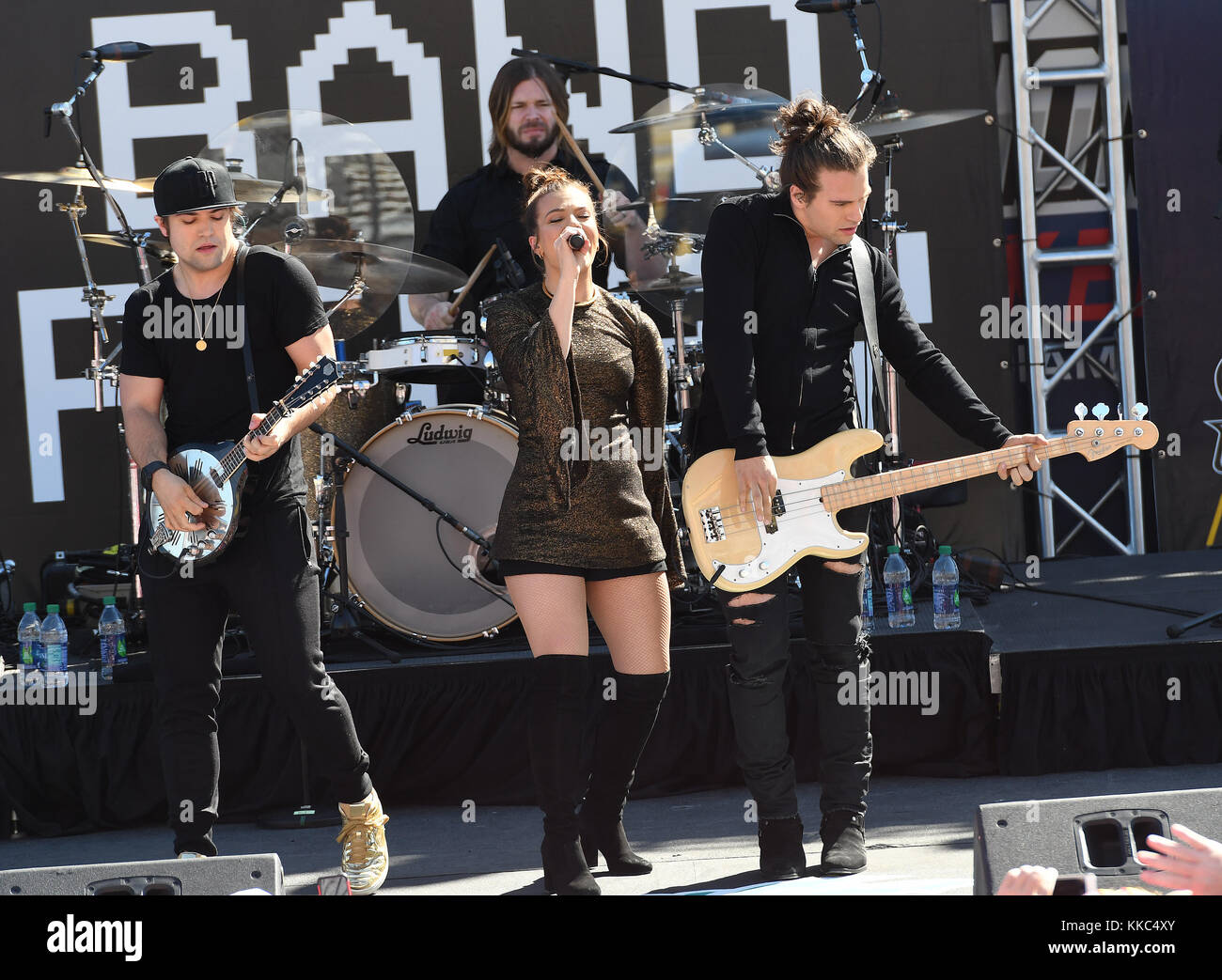 HOMESTEAD, FL - NOVEMBER 20: Kimberly Perry, Reid Perry, and Neil Perry ...
