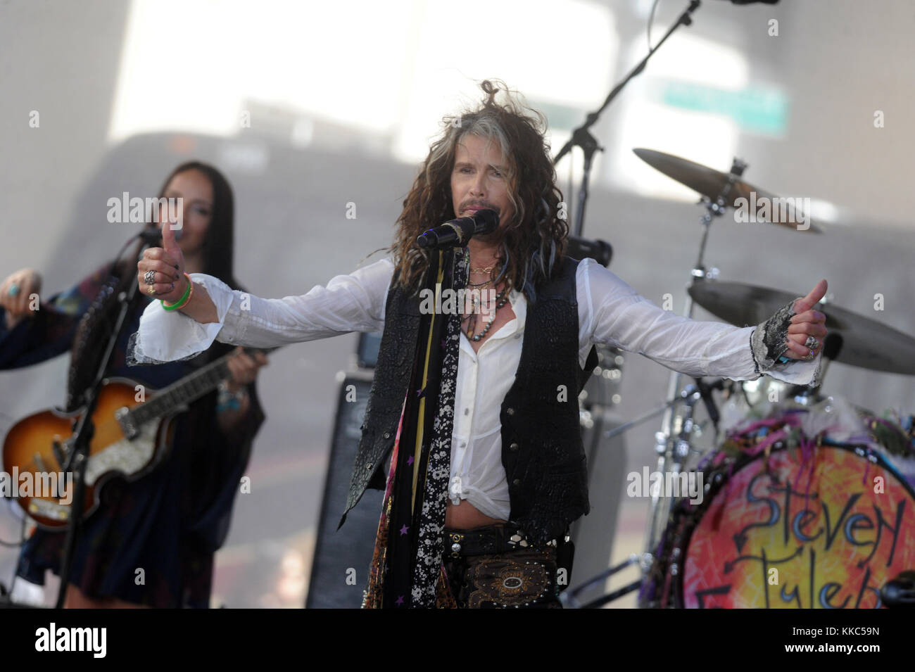 NEW YORK, NY - JUNE 24: Singer-songwriter Steven Tyler and the band ...