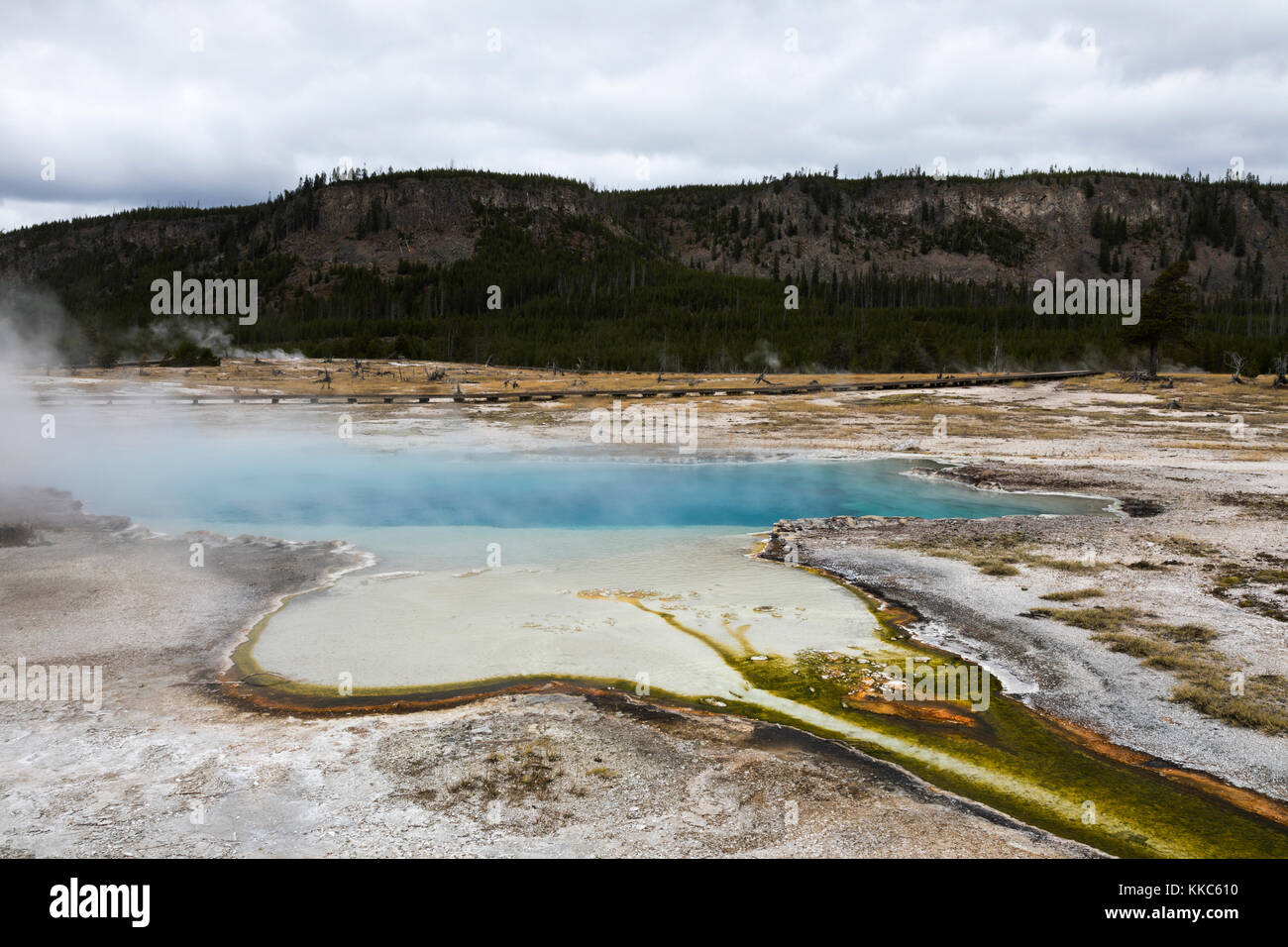 Sapphire Pool Thermal Feature in Biscuit Geyser Basin, Yellowstone ...
