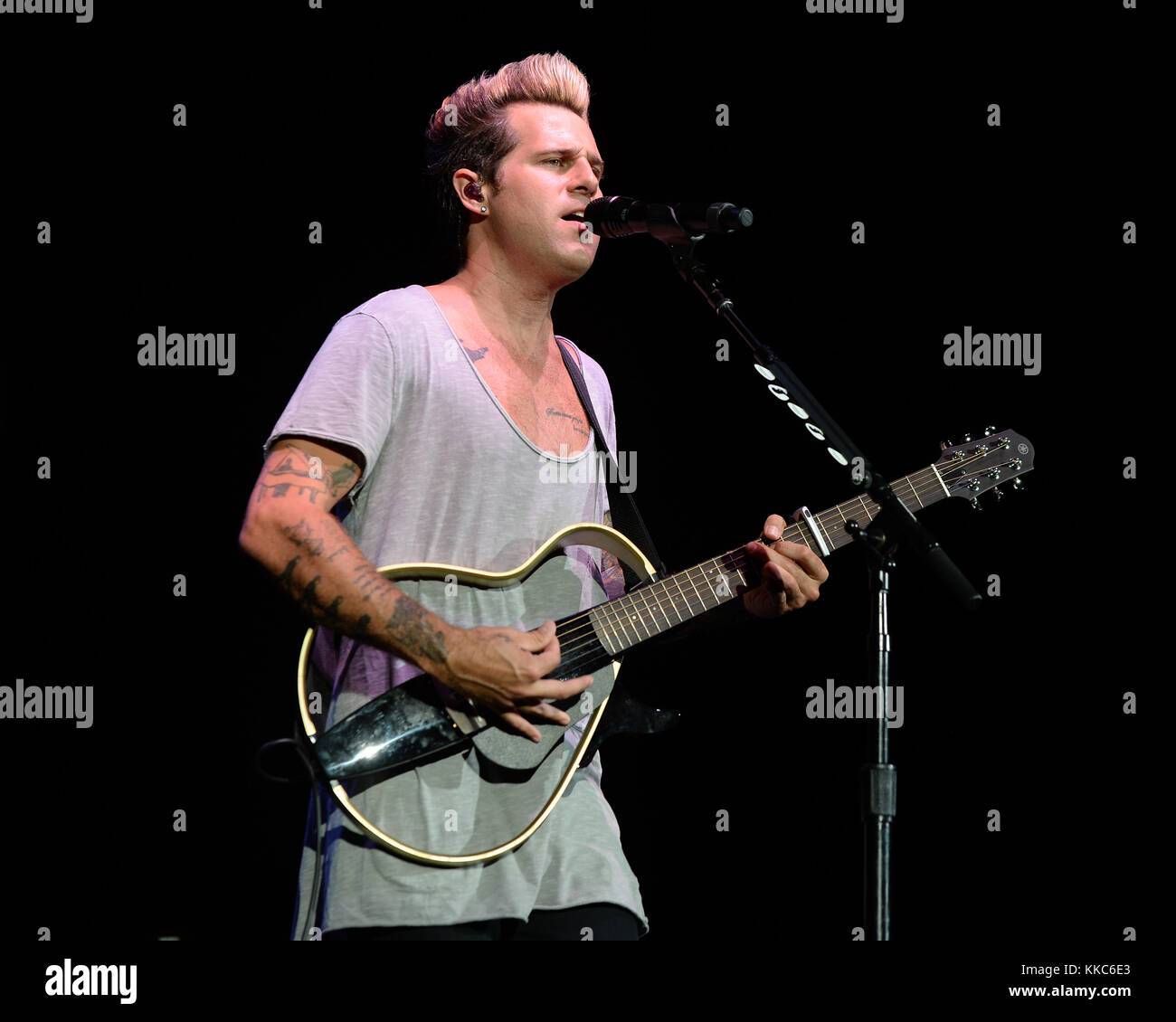 WEST PALM BEACH, FL - JULY 16: Ryan Cabrera performs at The Perfect ...