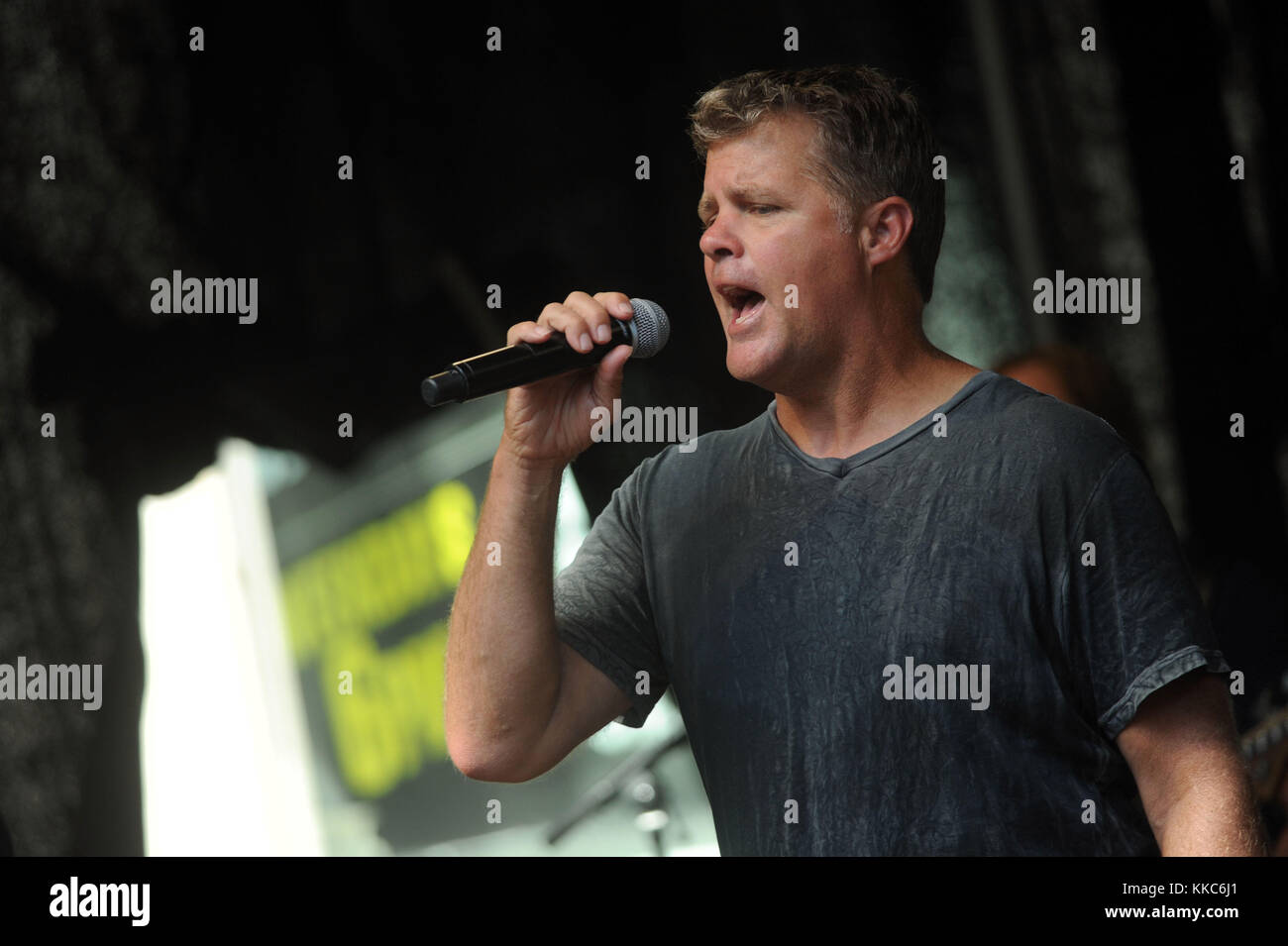 Lonestar lead singer richie mcdonald hi-res stock photography and ...