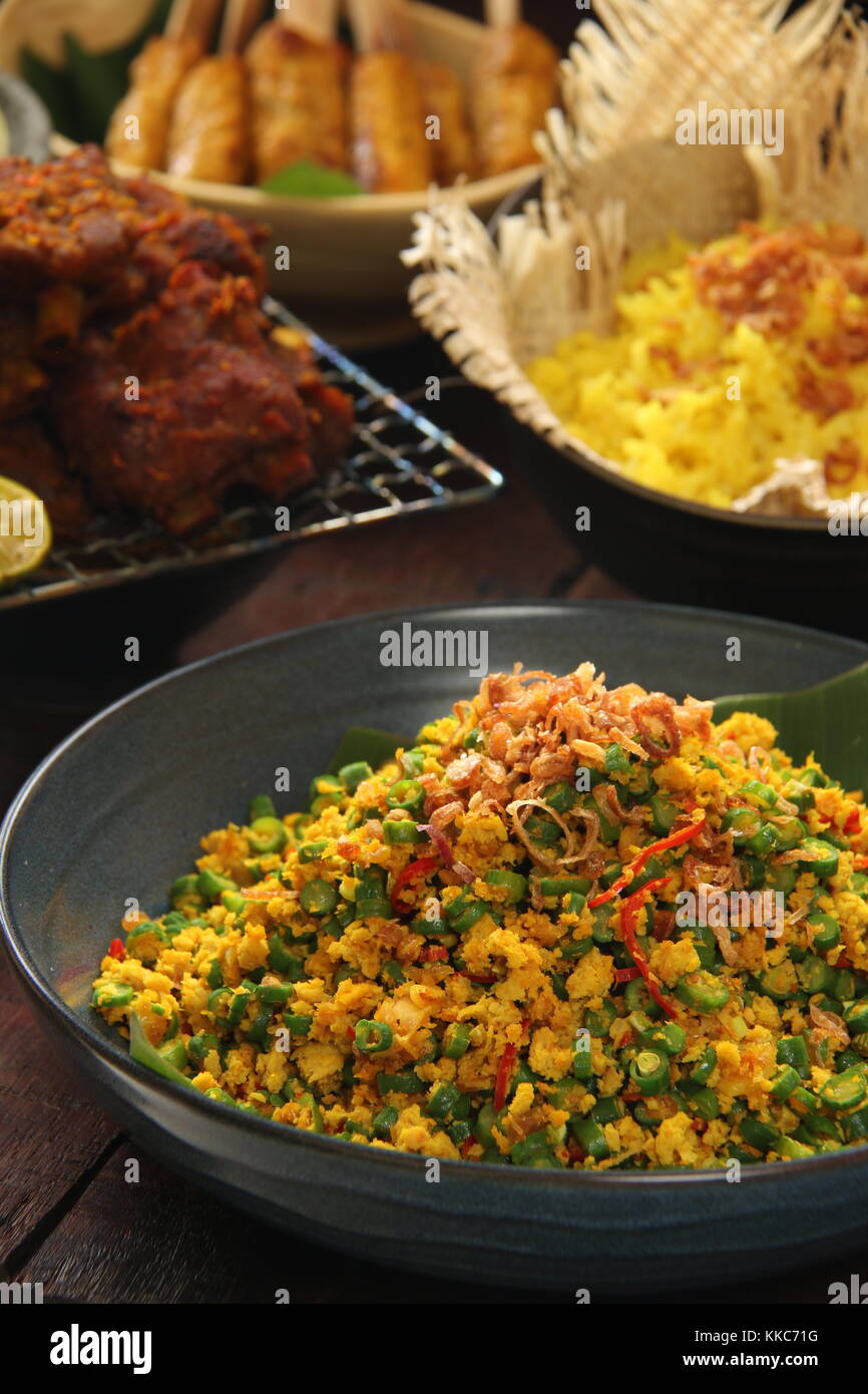 Lawar Ayam. Balinese salad of Long Beans and Chicken with Toasted ...