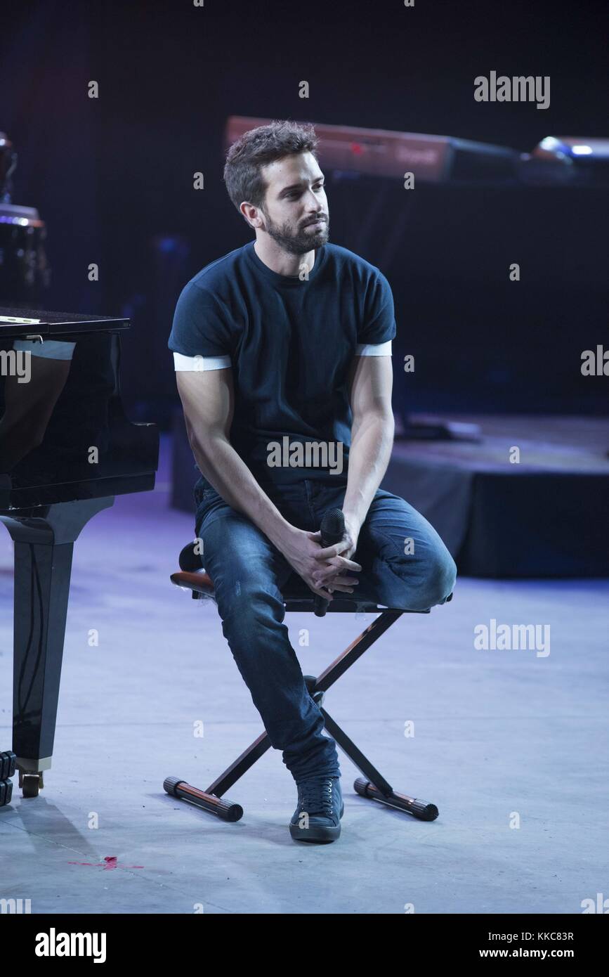 MADRID, SPAIN - MAY 07: Spanish singer Pablo Alboran attends 'Tour ...