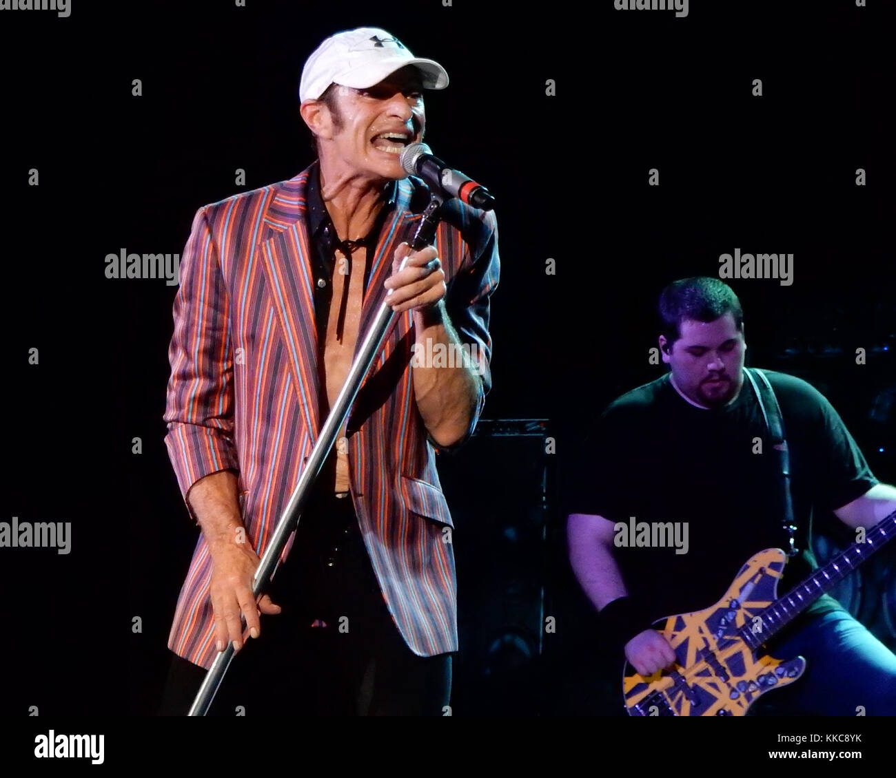 PHOENIX, AZ - SEPTEMBER 28: David Lee Roth, Wolfgang Van Halen of Van ...