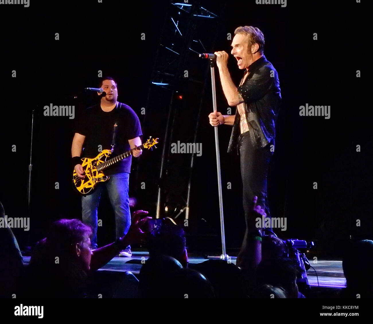 PHOENIX, AZ - SEPTEMBER 28: David Lee Roth, Wolfgang Van Halen of Van ...