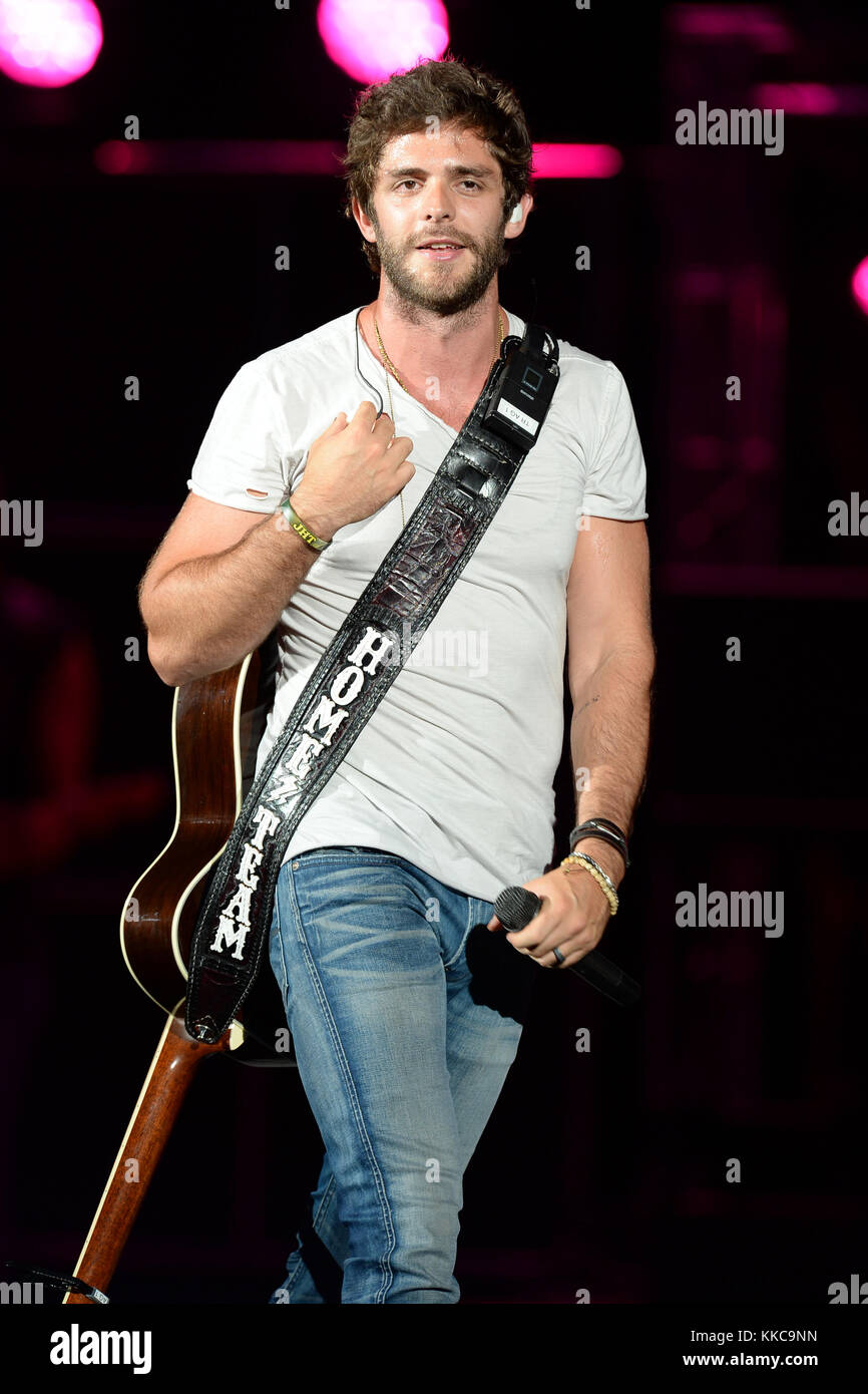 Thomas Rhett High Resolution Stock Photography and Images - Alamy