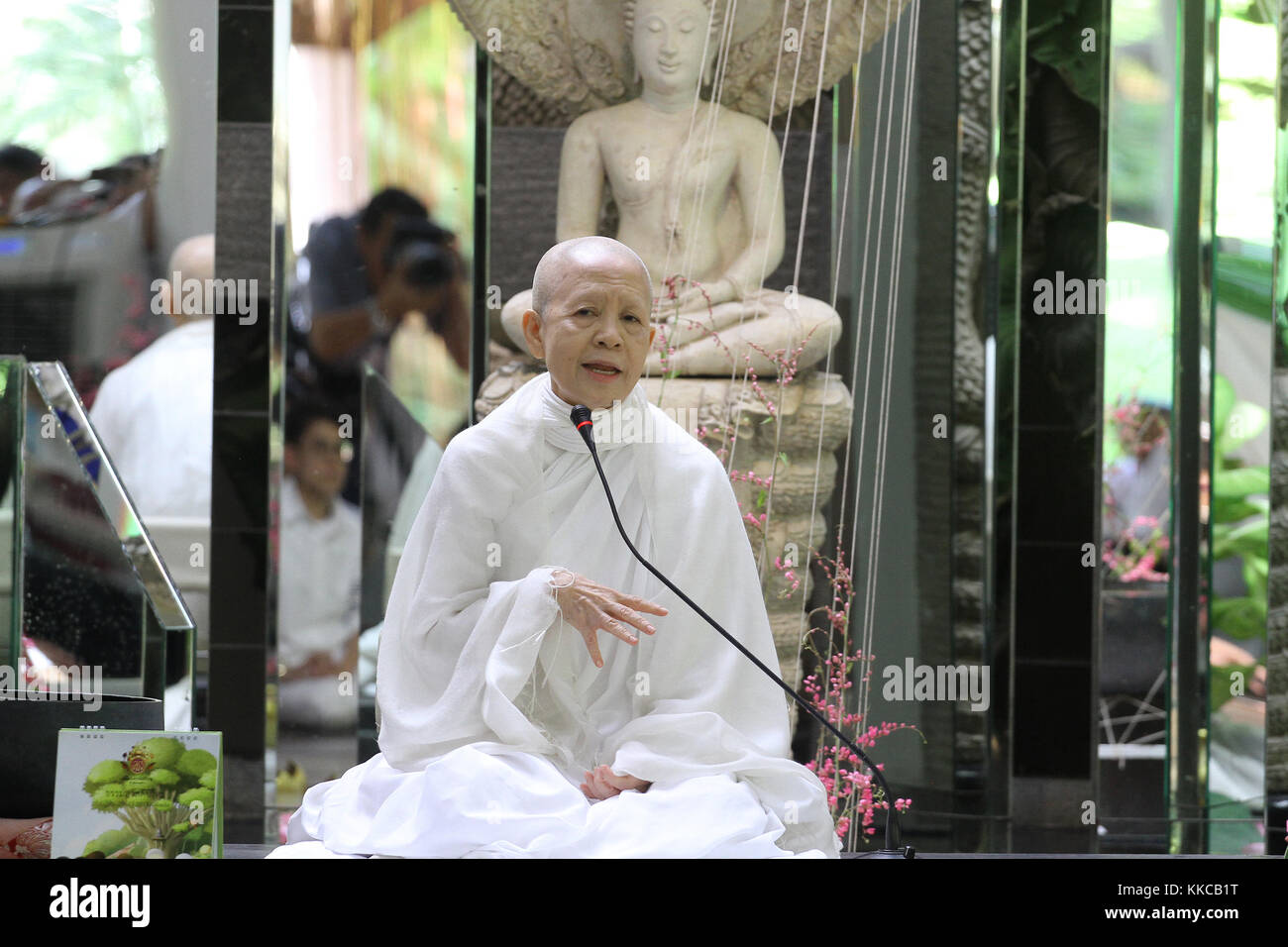 Mae chee sansanee sthirasuta hi-res stock photography and images - Alamy