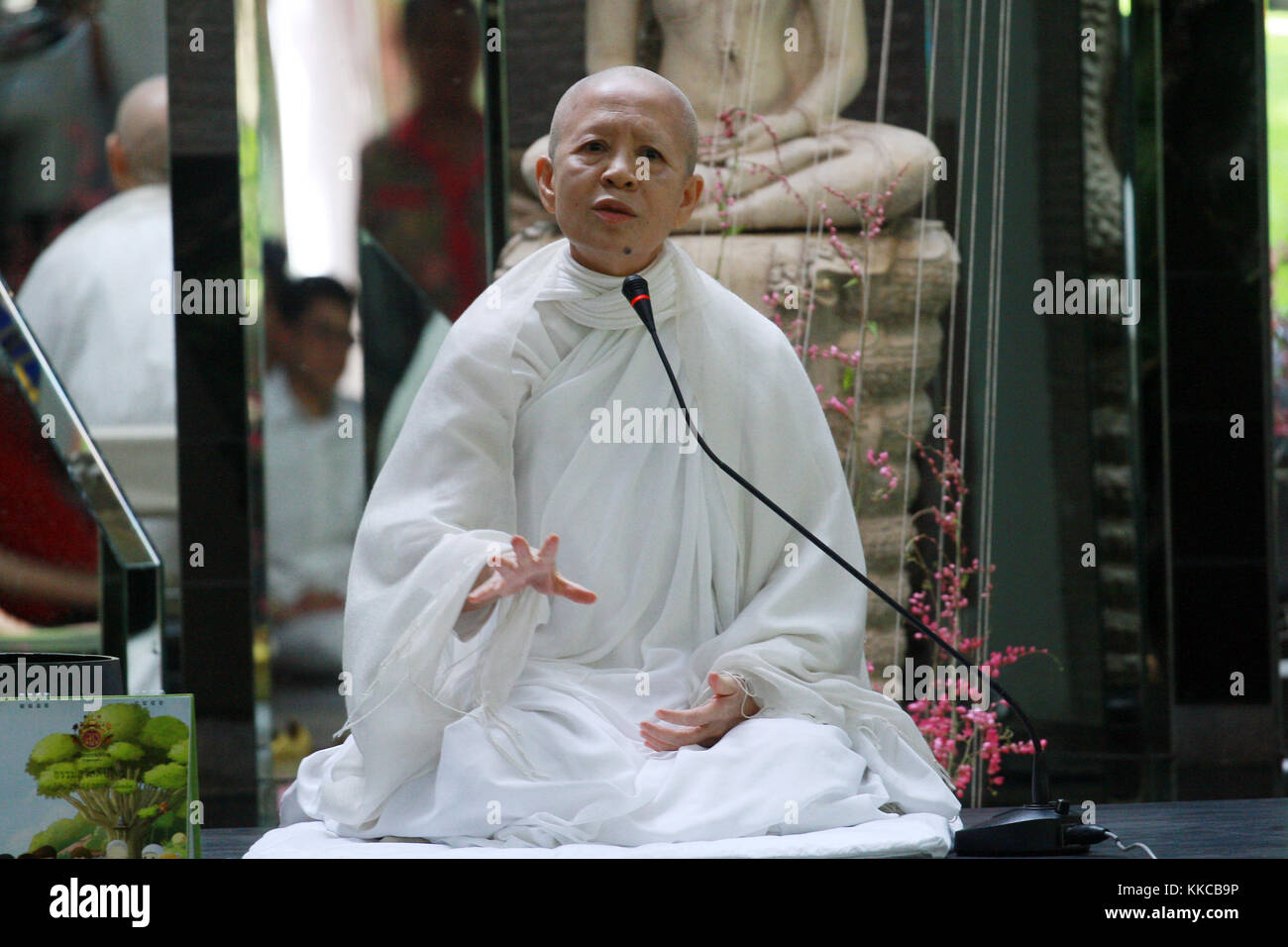 Mae chee sansanee sthirasuta hi-res stock photography and images - Alamy