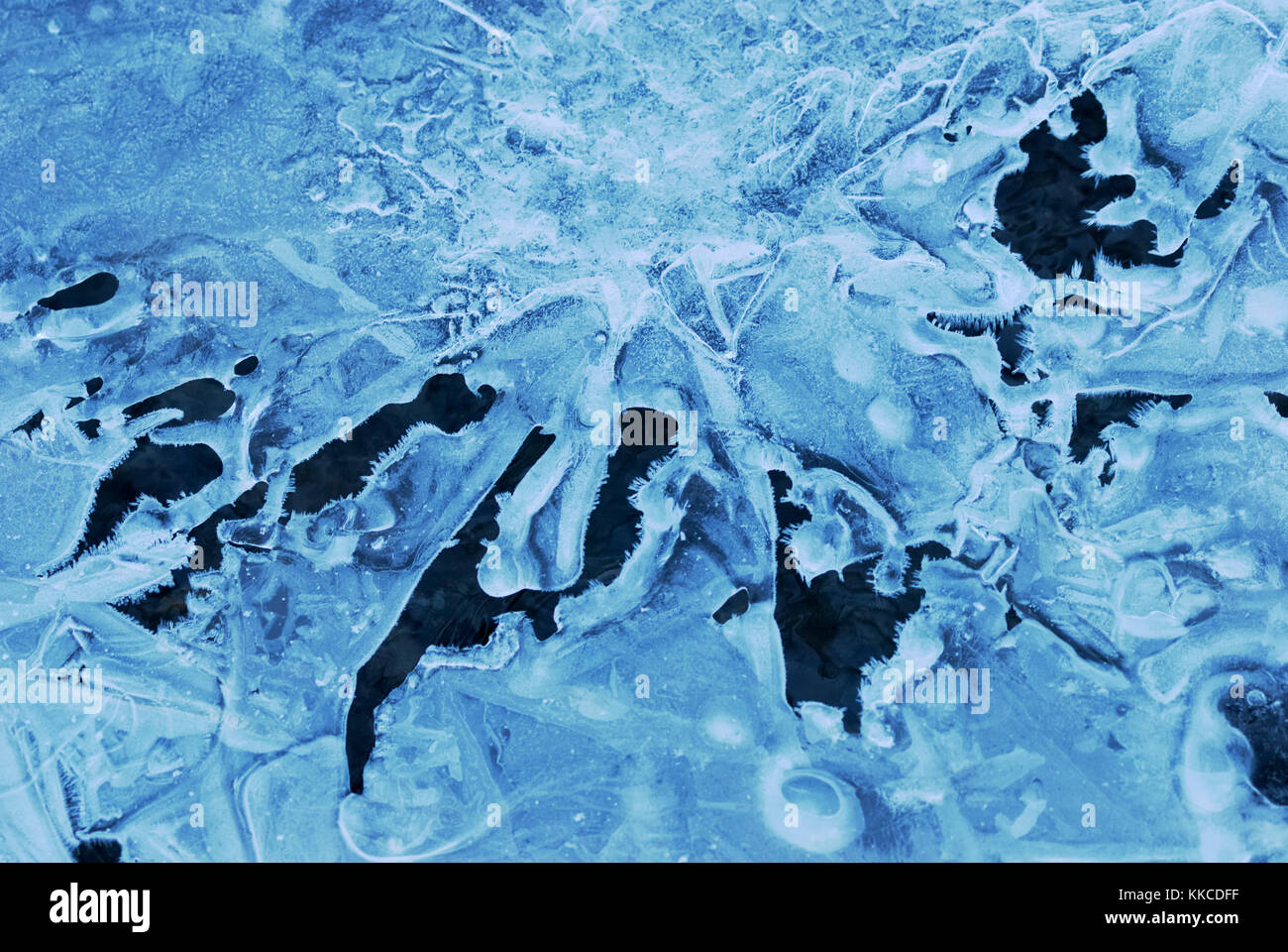 Suspended ice sheet hi-res stock photography and images - Alamy