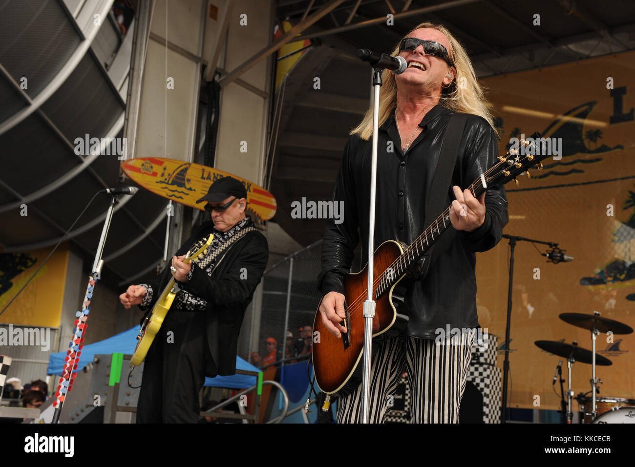 MIAMI, FL - DECEMBER 27: Rick Nielsen, Robin Zander of Cheap Trick ...