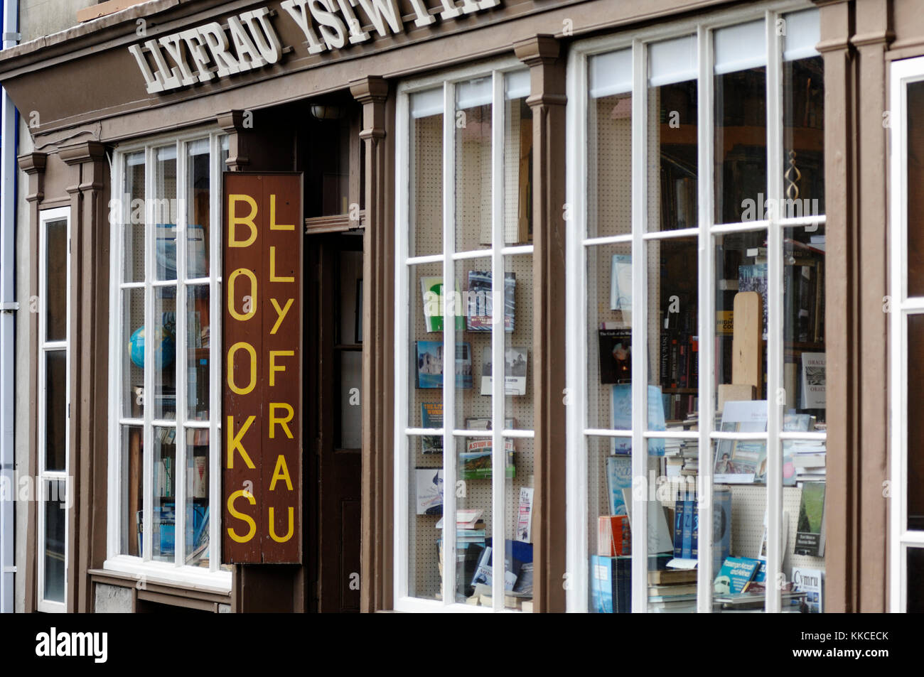 Welsh language shop hi-res stock photography and images - Alamy