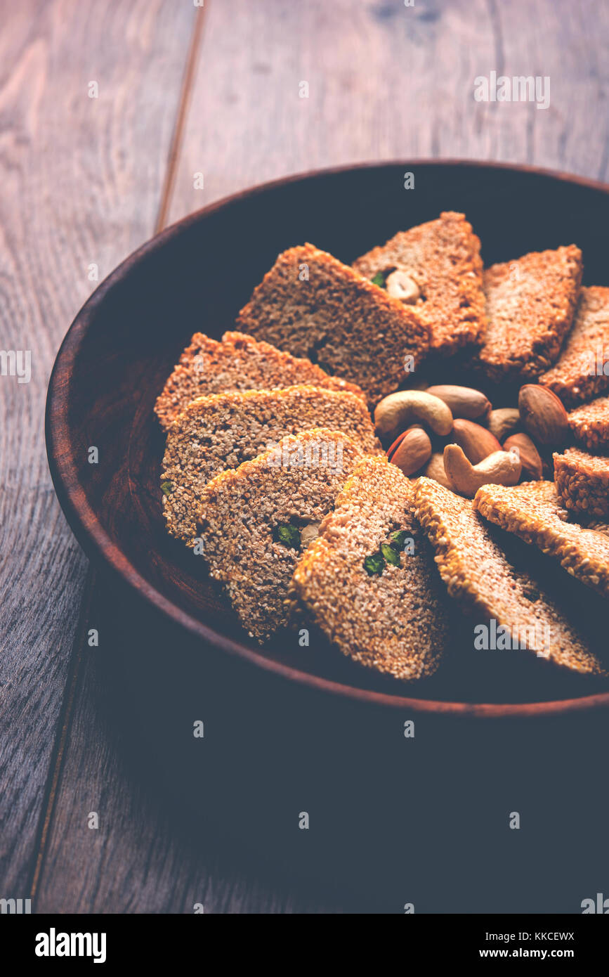 Til papdi hi-res stock photography and images - Alamy