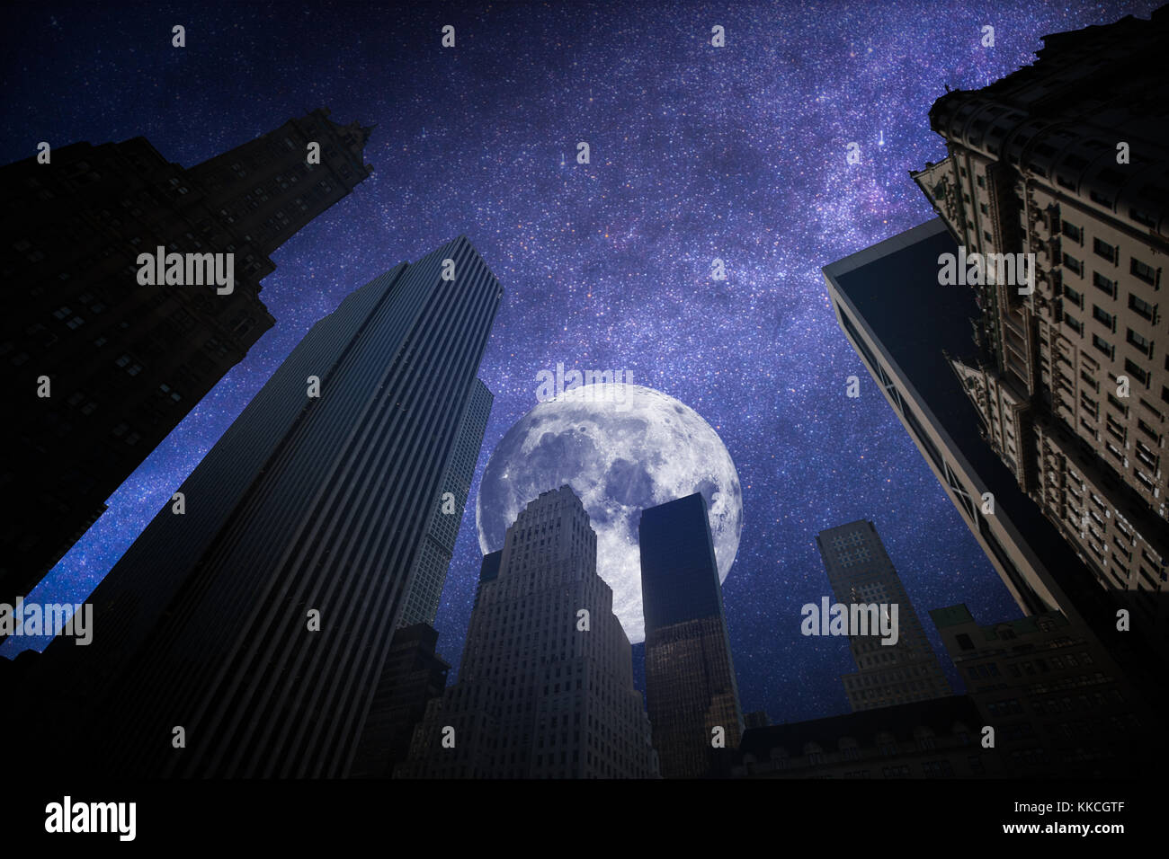 New york city sunset river moon hi-res stock photography and images - Alamy