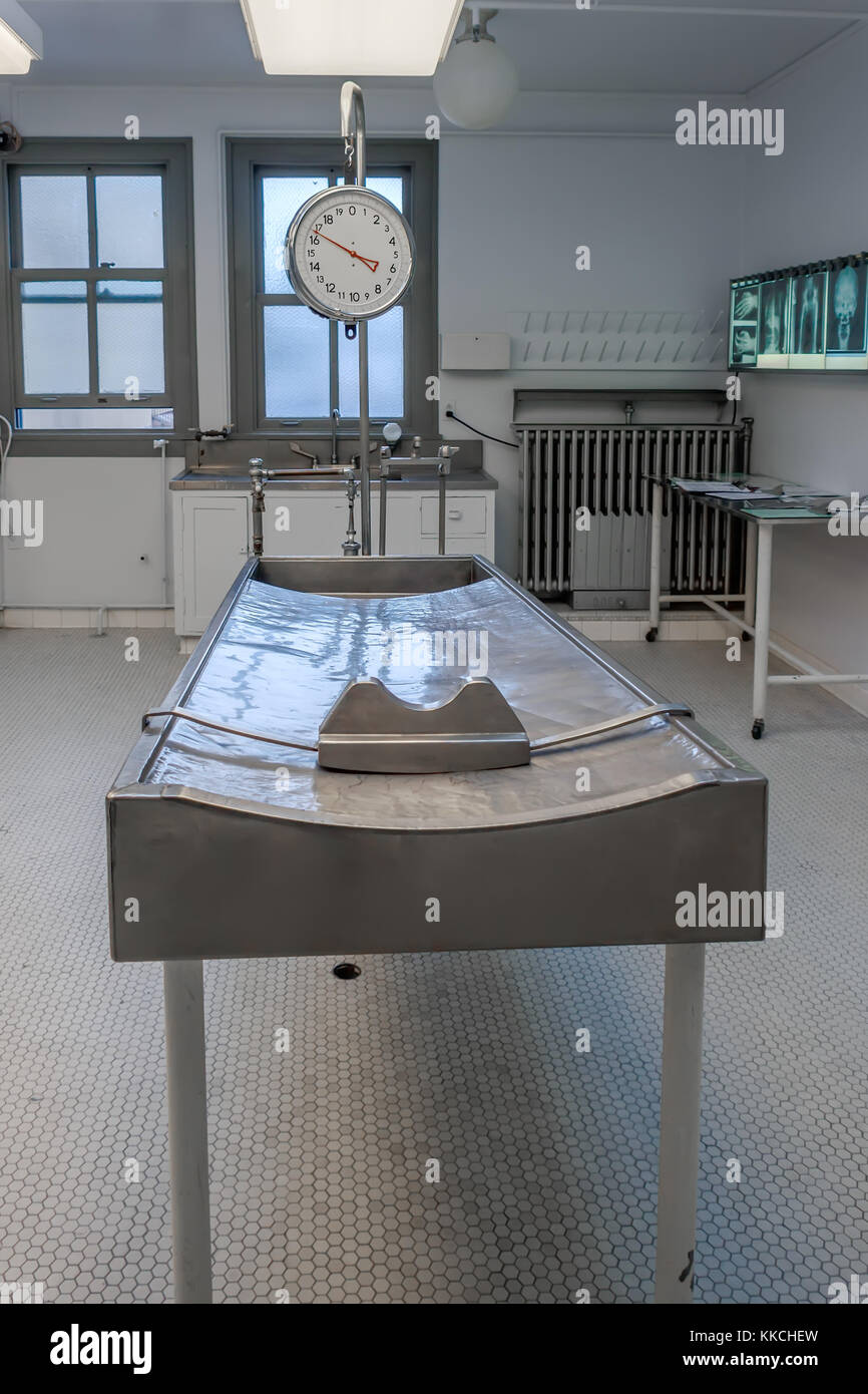 Morgue hi-res stock photography and images - Alamy