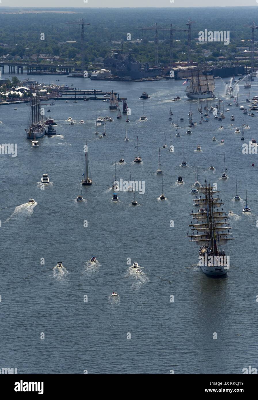 Operation sail hi-res stock photography and images - Alamy