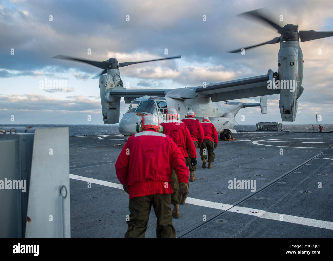 Aviation facilities certification hi-res stock photography and images ...