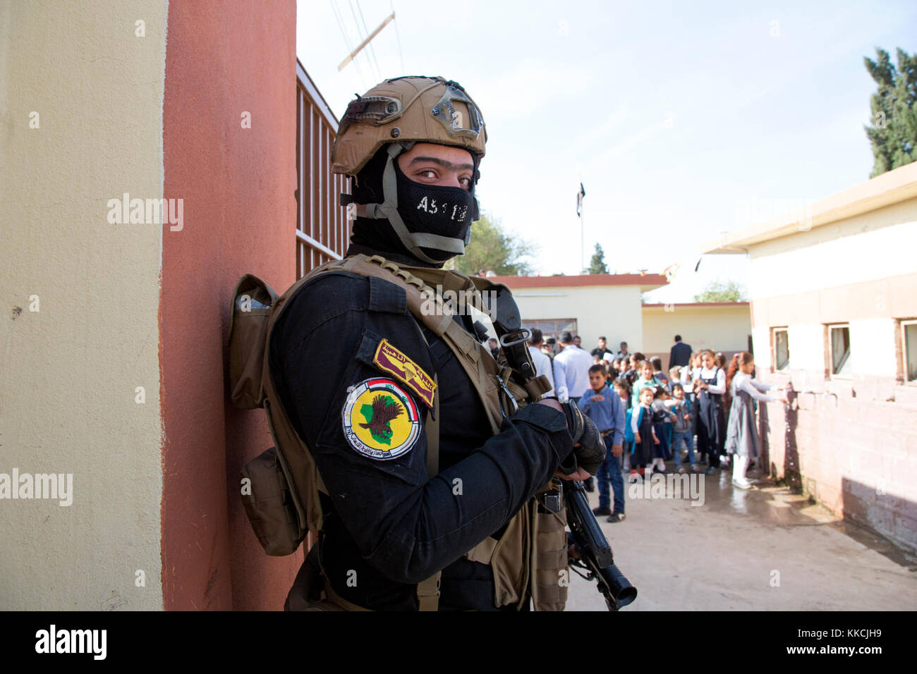 An Iraqi Counter-Terrorism Service member, deployed in support of ...