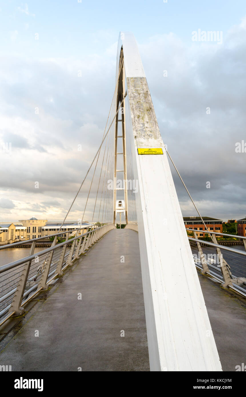 The Infinity Bridge Crossing the River Tees at Stockton-on-Tees Stock ...