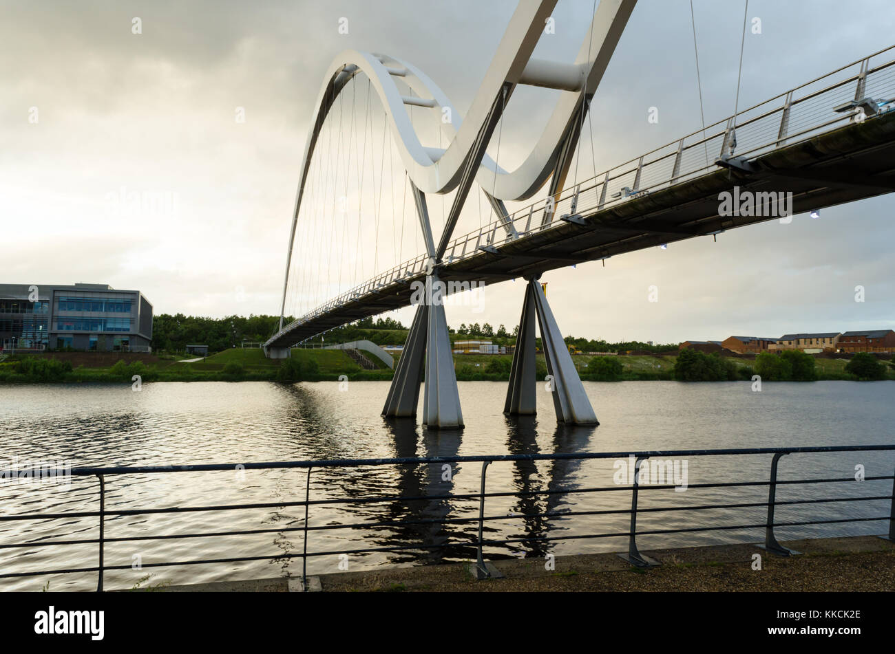 Infinity bridge river hi-res stock photography and images - Alamy