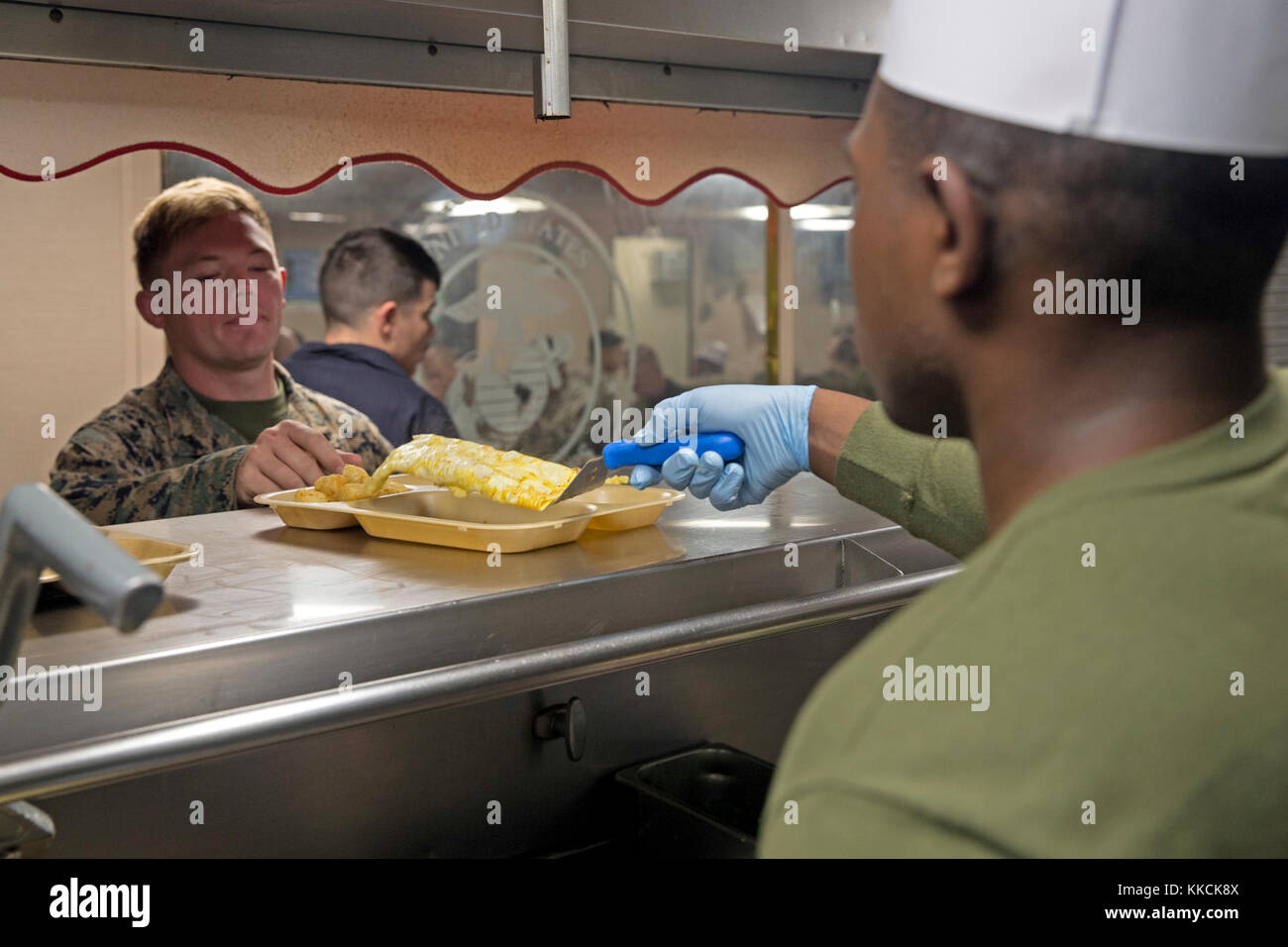 U s marines food service logistics hi-res stock photography and images ...