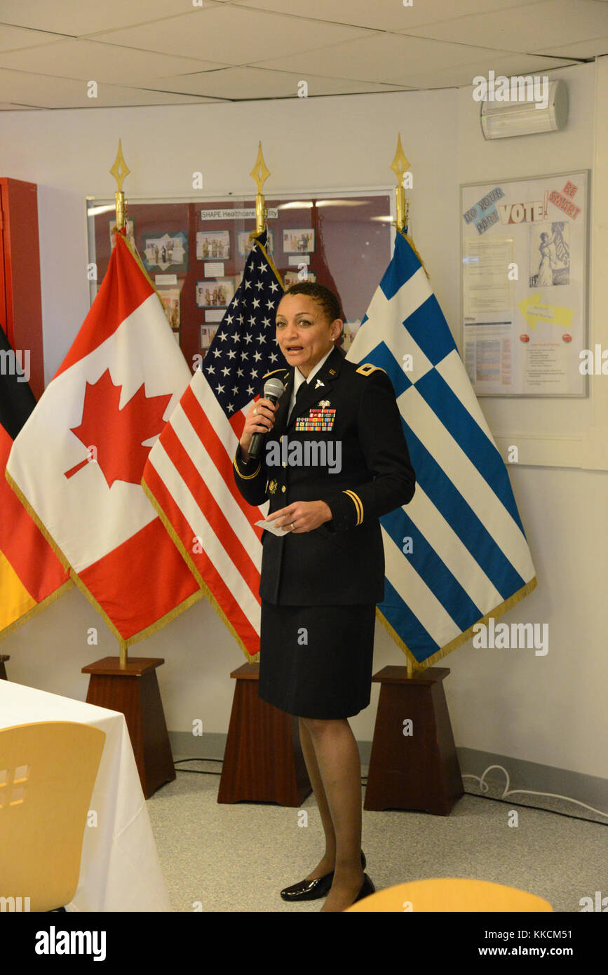 U.S. Army, Col. Yolonda R. Summons, Commander Supreme Headquarters ...