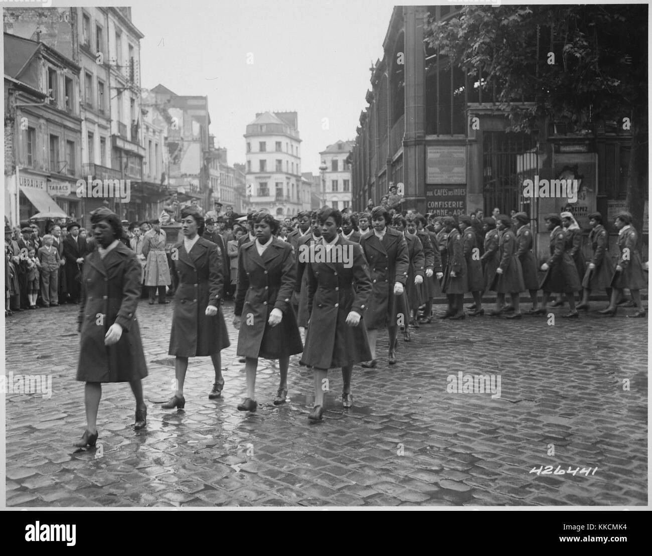 World war ii members Black and White Stock Photos & Images - Alamy