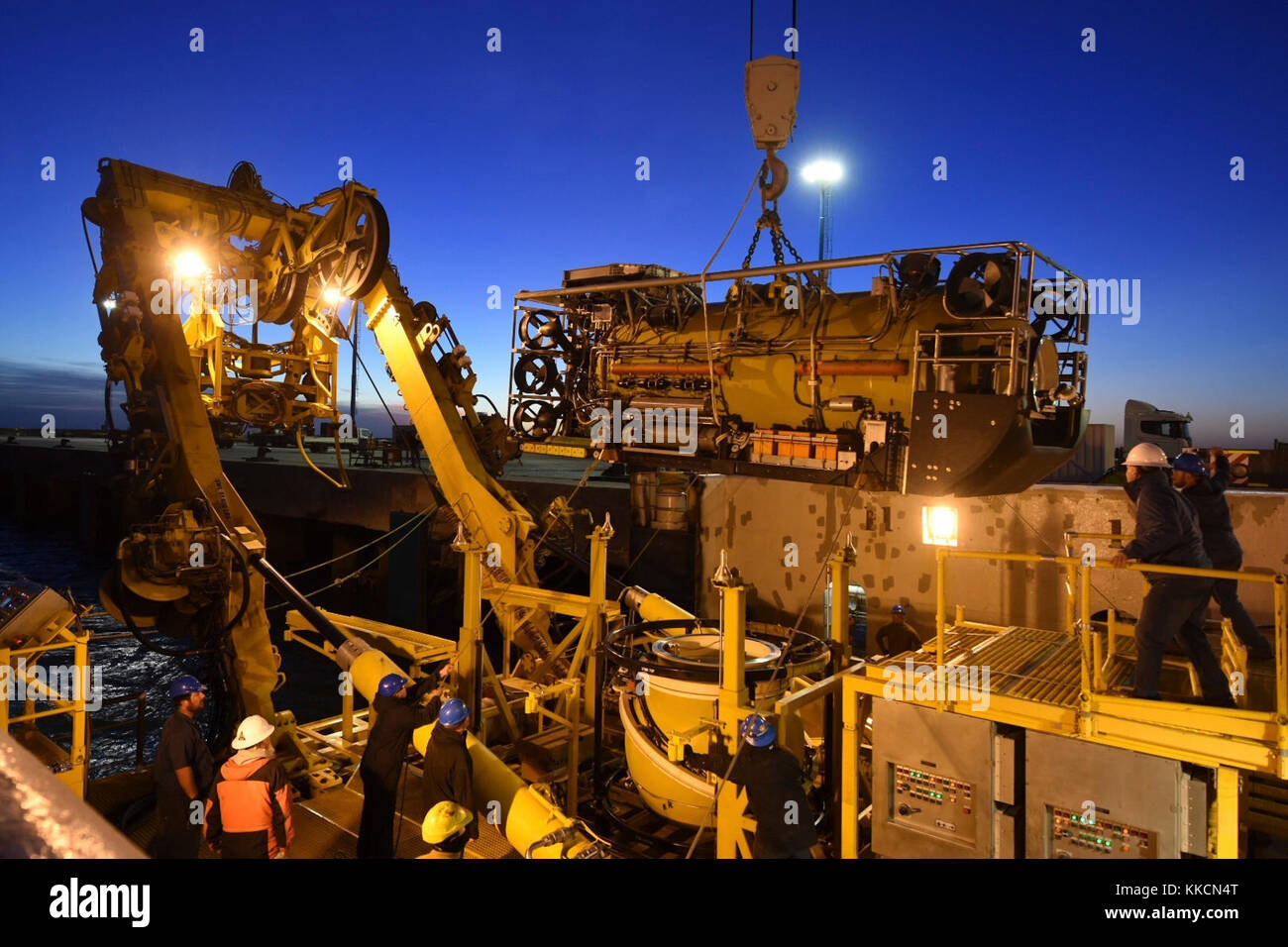 Deep diving and submarine rescue vessel hi-res stock photography and ...