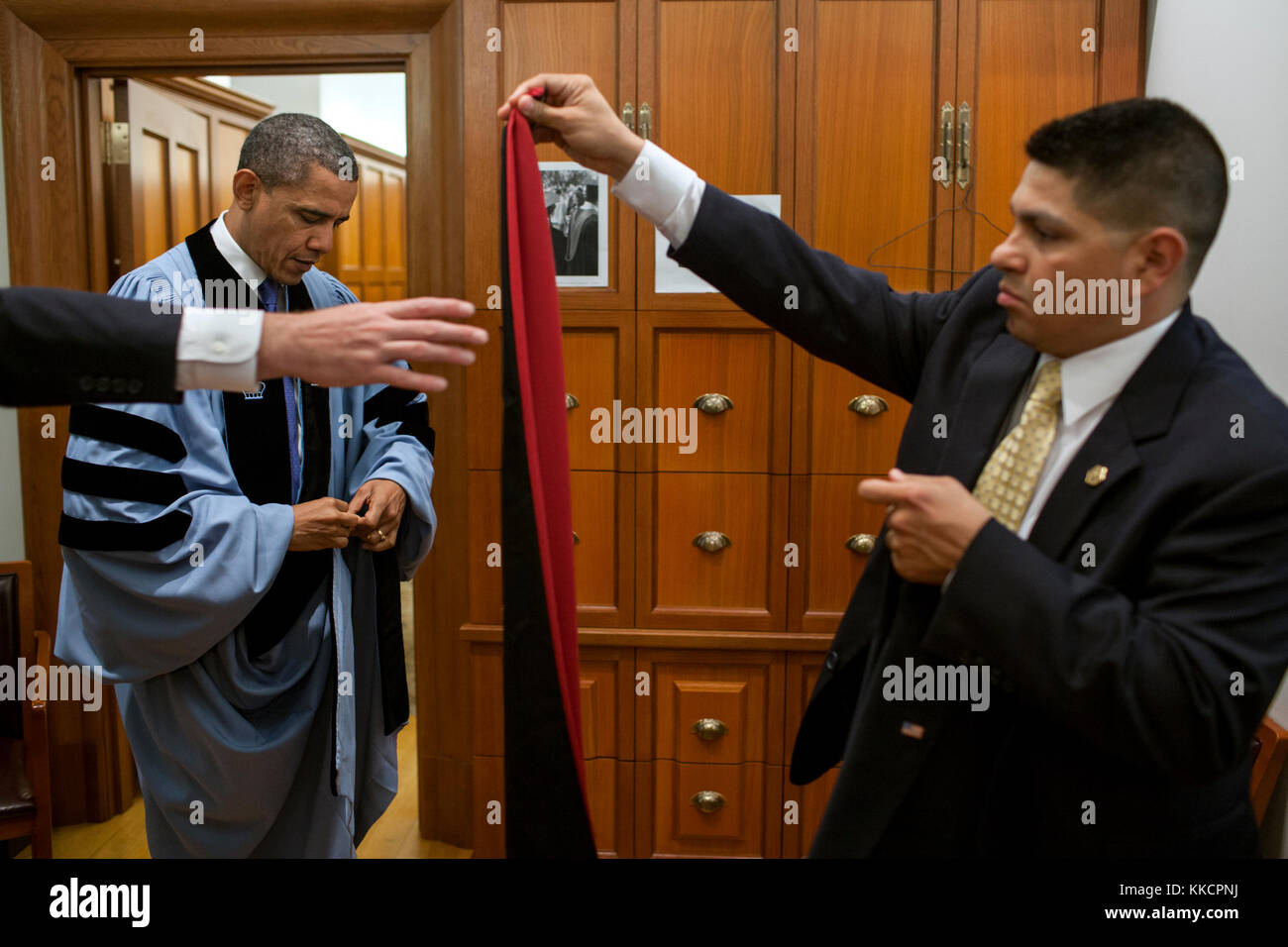 Valet Paul Reyna, right, and Trip Director Marvin Nicholson assist ...