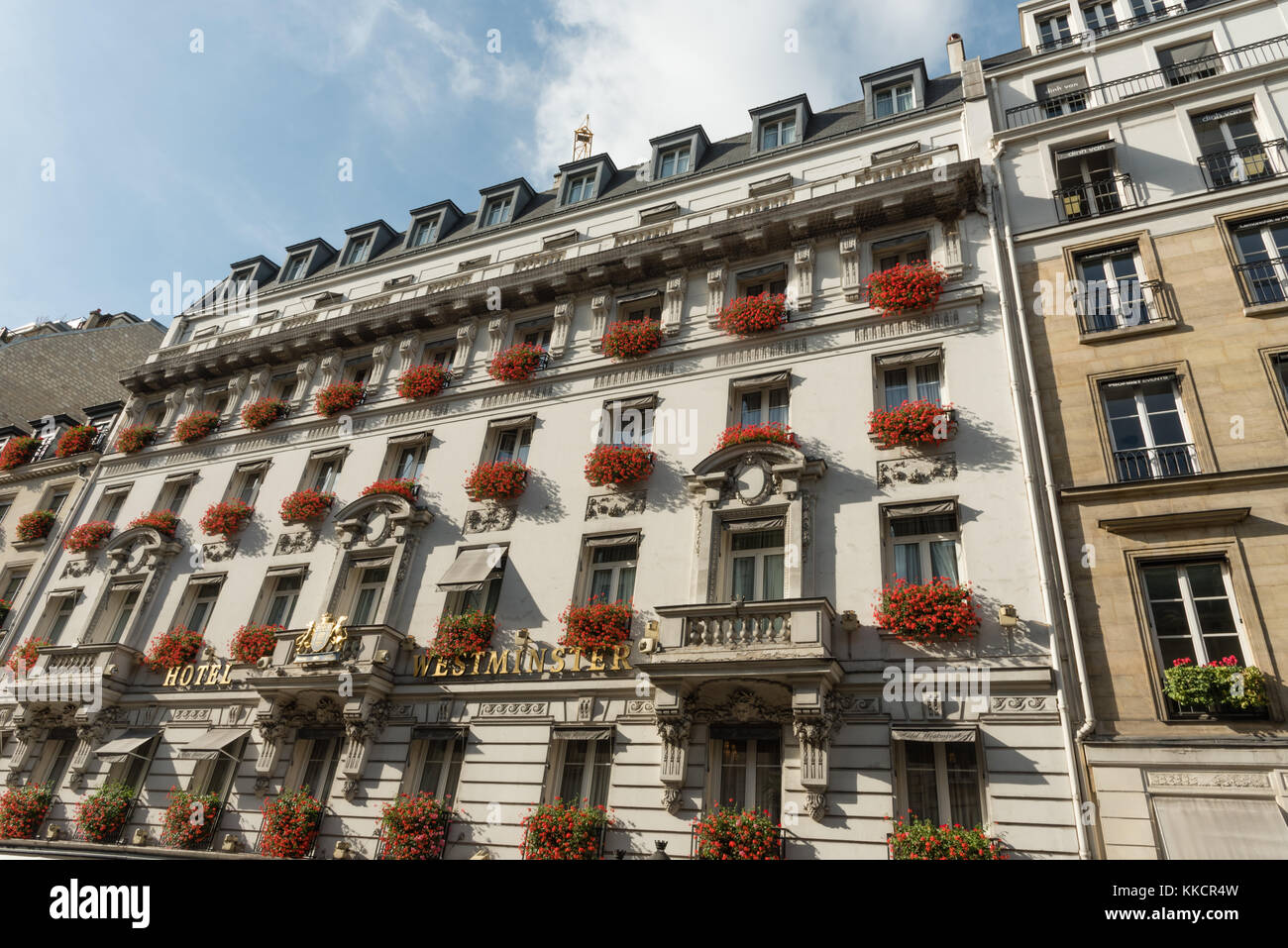 Paris Buildings Flowers High Resolution Stock Photography and Images ...